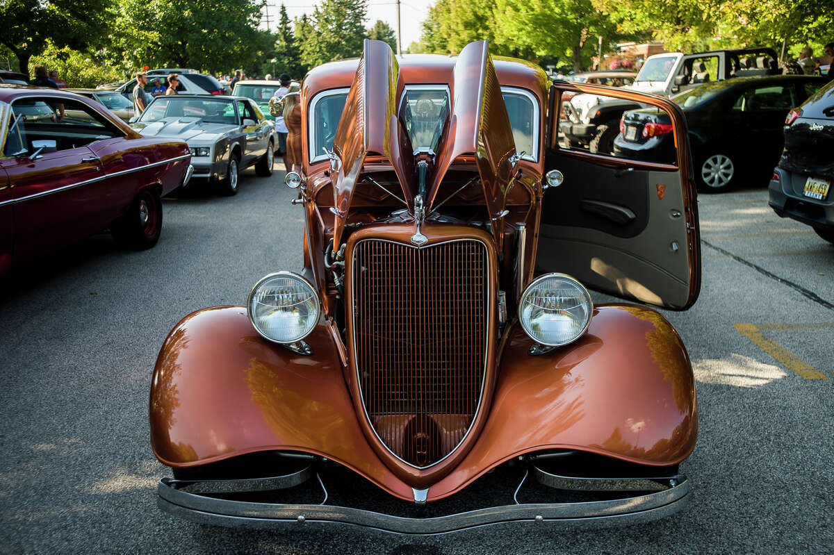 Cruise 'N Car Show rolls through 29th year
