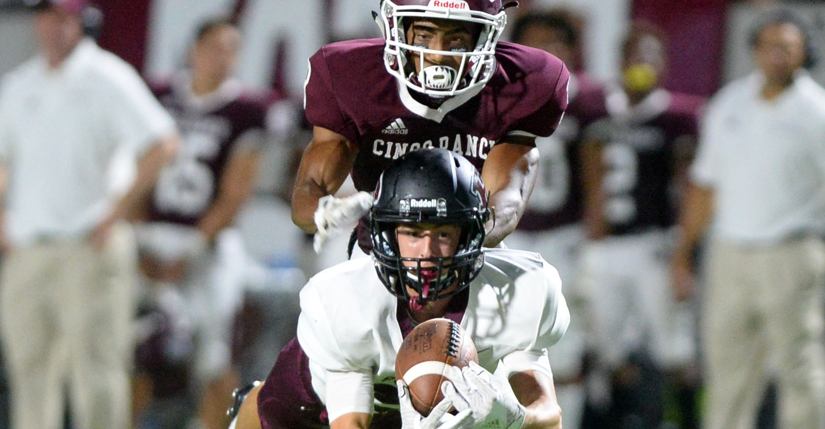 Turnovers, 6 touchdown passes keep Pearland undefeated