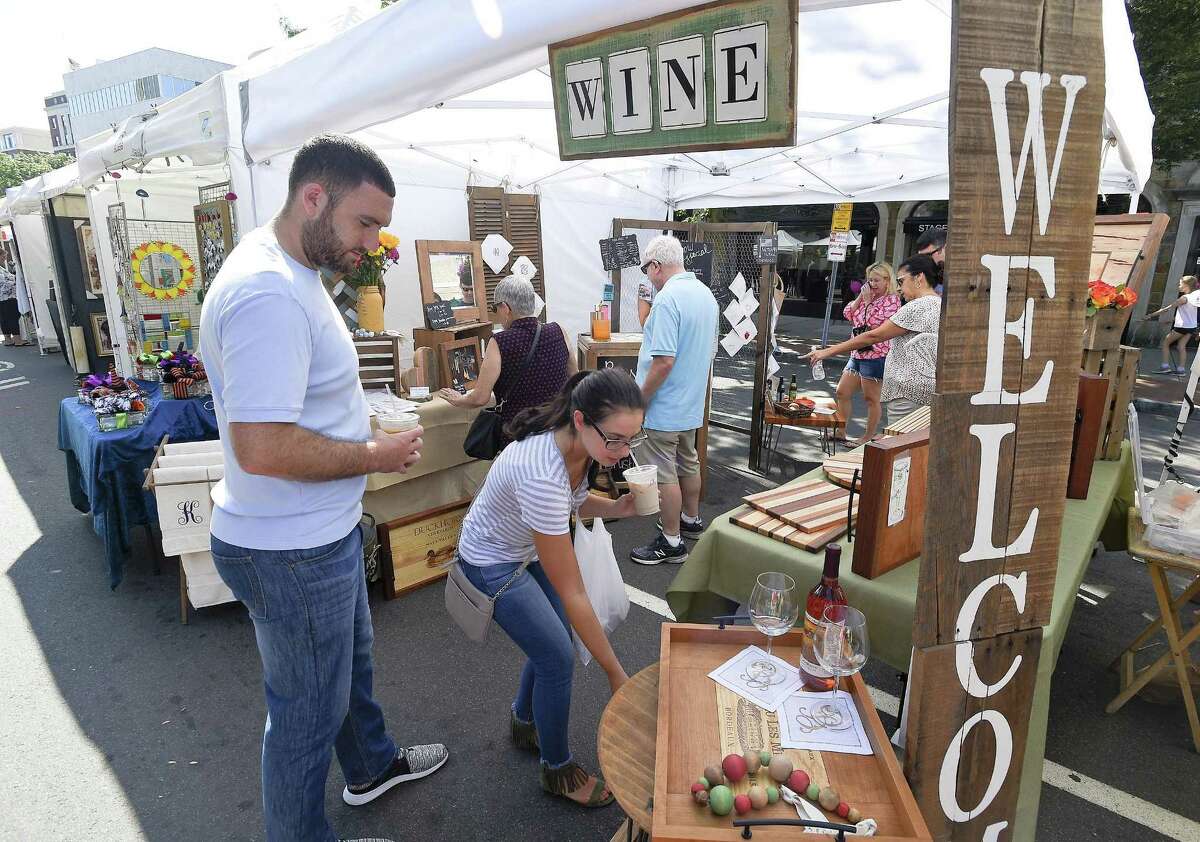 Arts, crafts show draws crowd to downtown Stamford