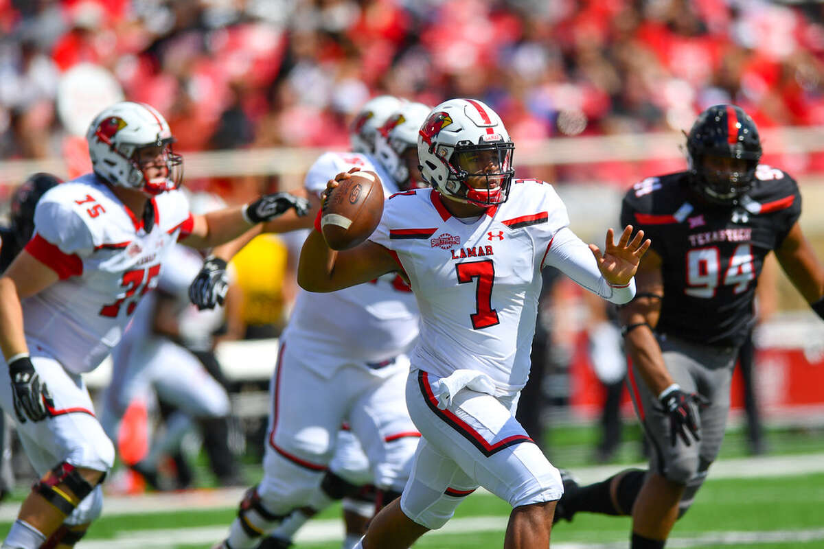 Lamar QB provides hair-raising (or -pulling) excitement on the field