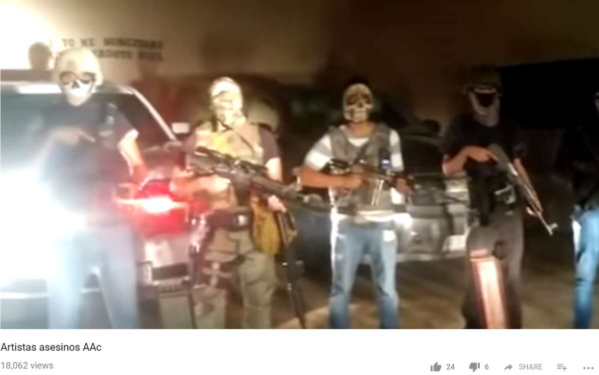 Cartel group dons military gear, warns of impending violence in Juárez