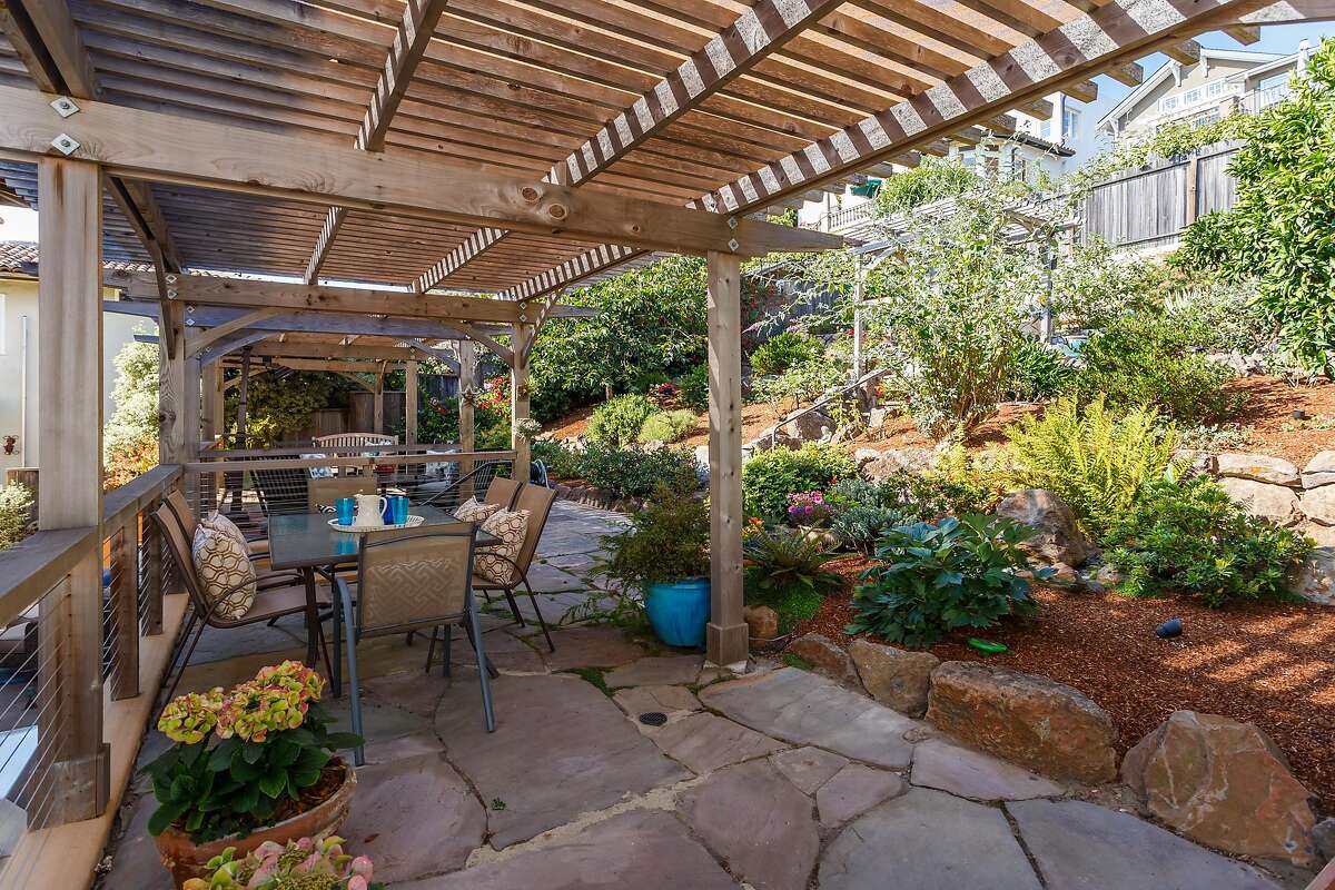 Walk-through: Elegant Mediterranean in Upper Rockridge with three patios