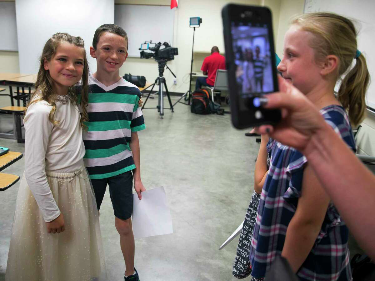 ‘Young Sheldon’ stars give back to Houston schools