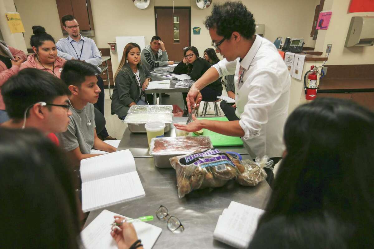 Pasadena Memorial High teacher salts away fame as ‘MasterChef’ finalist