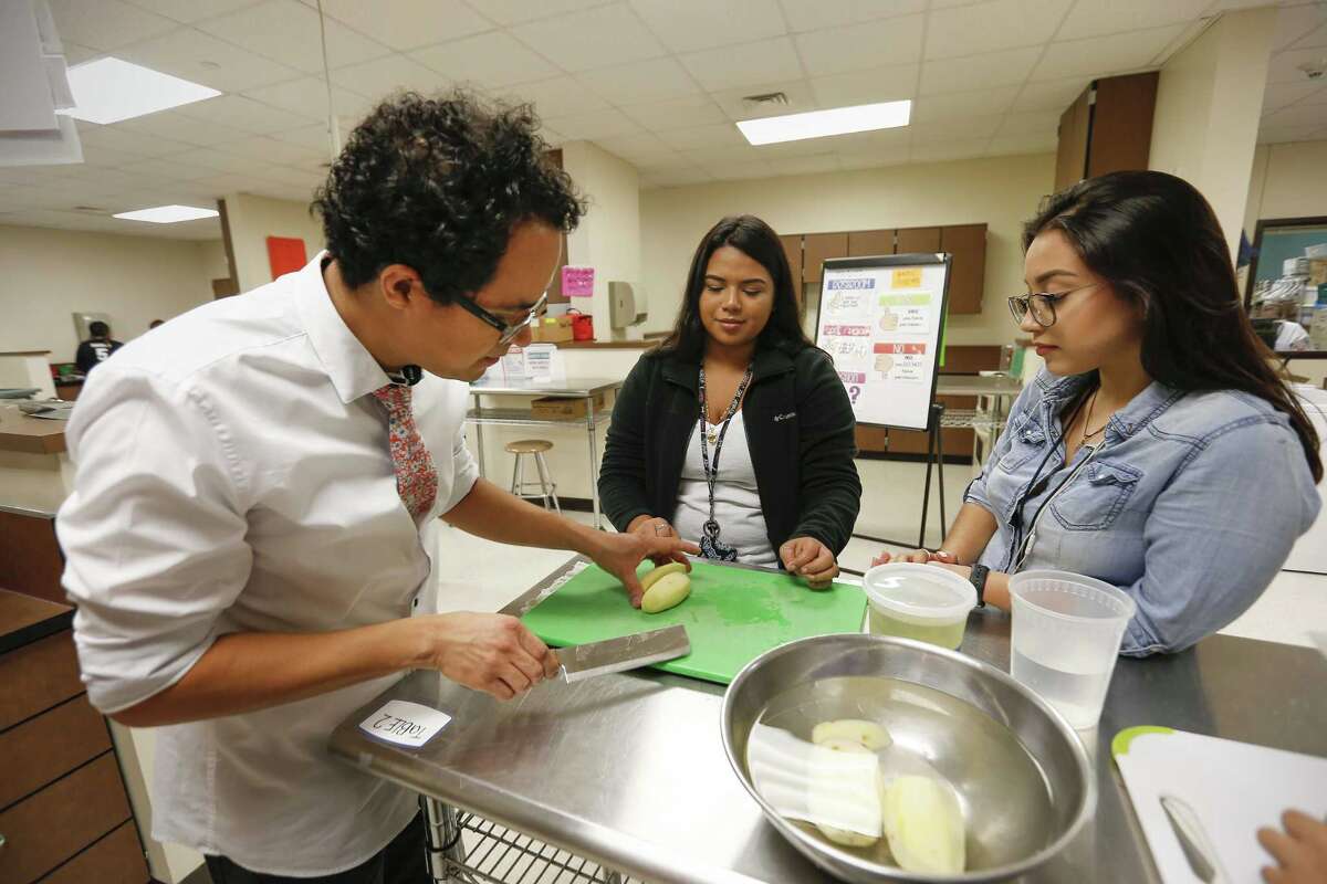 Pasadena Memorial High teacher salts away fame as ‘MasterChef’ finalist