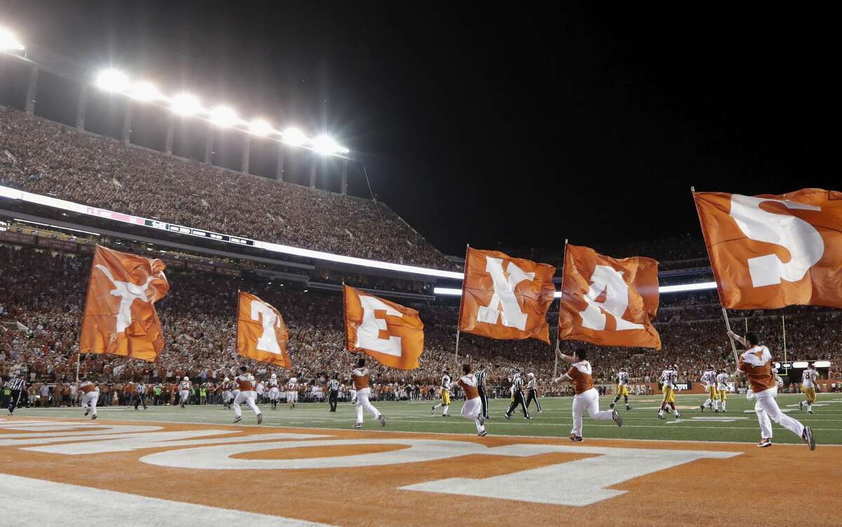 Where Texas, Texas A&M rank among largest college stadiums