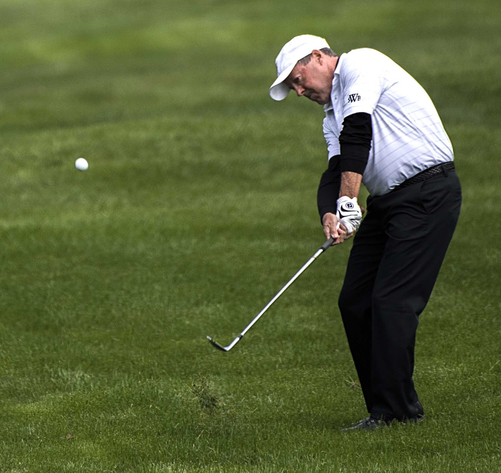 Bob Hughes rebounds in playoff to win State Senior Amateur