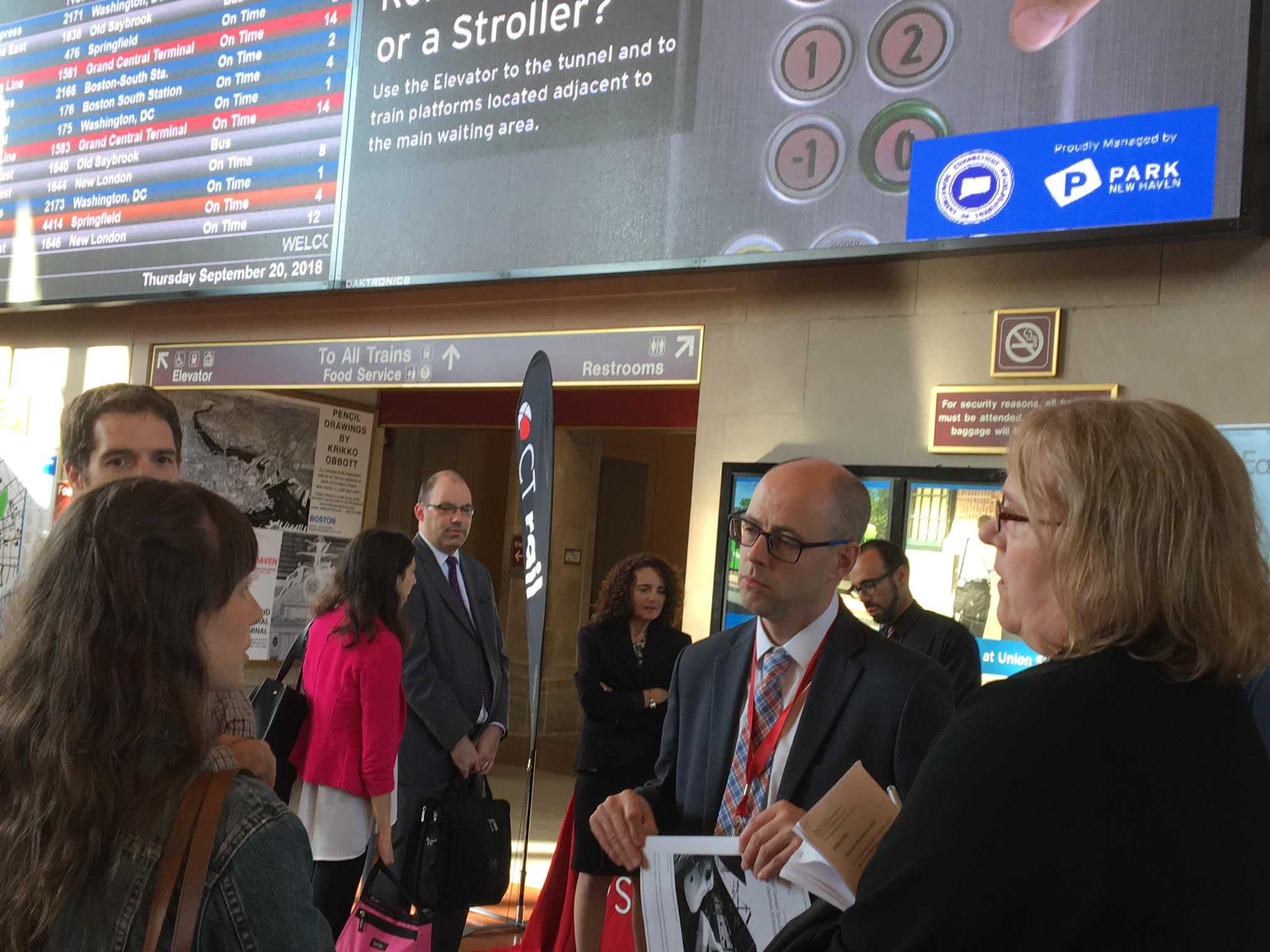Shore Line East commuters give DOT commissioner, staff an earful at ...