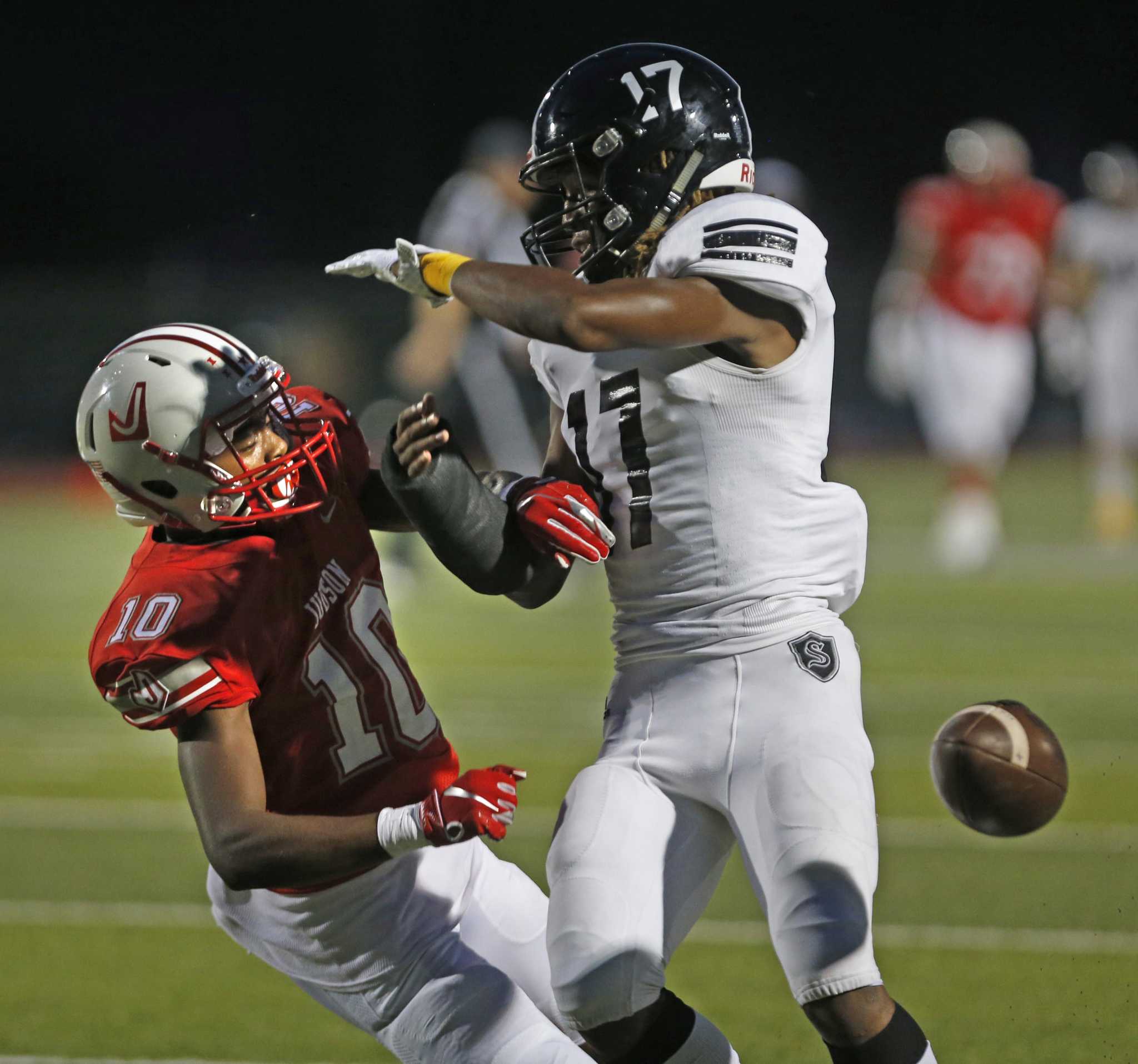 Steele DB Jones commits to Texas A&M