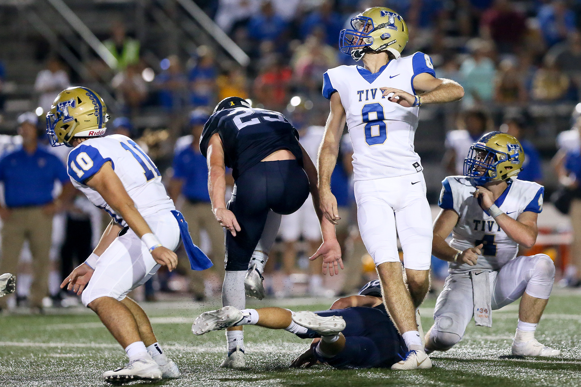 Tivy kicker commits to Georgia