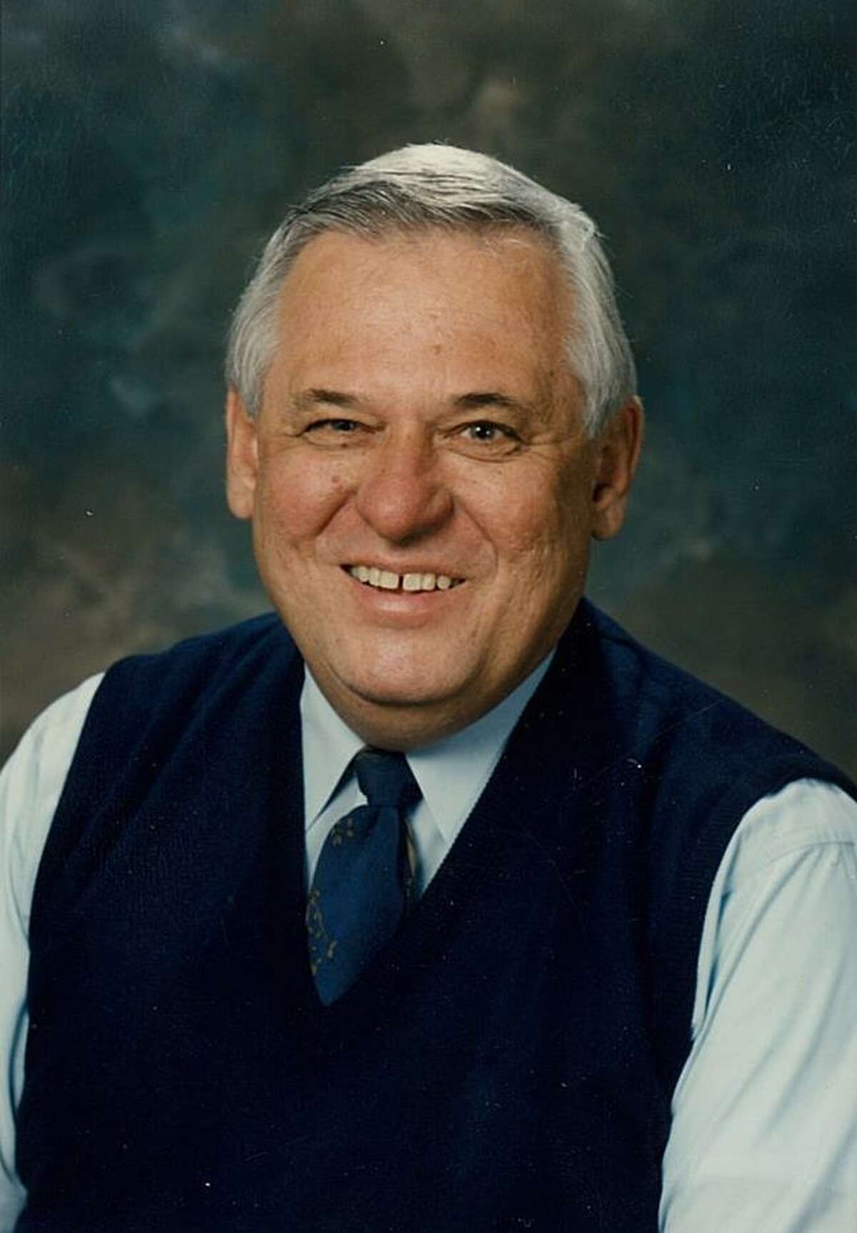 New inductees named to Shelton High School Hall of Fame