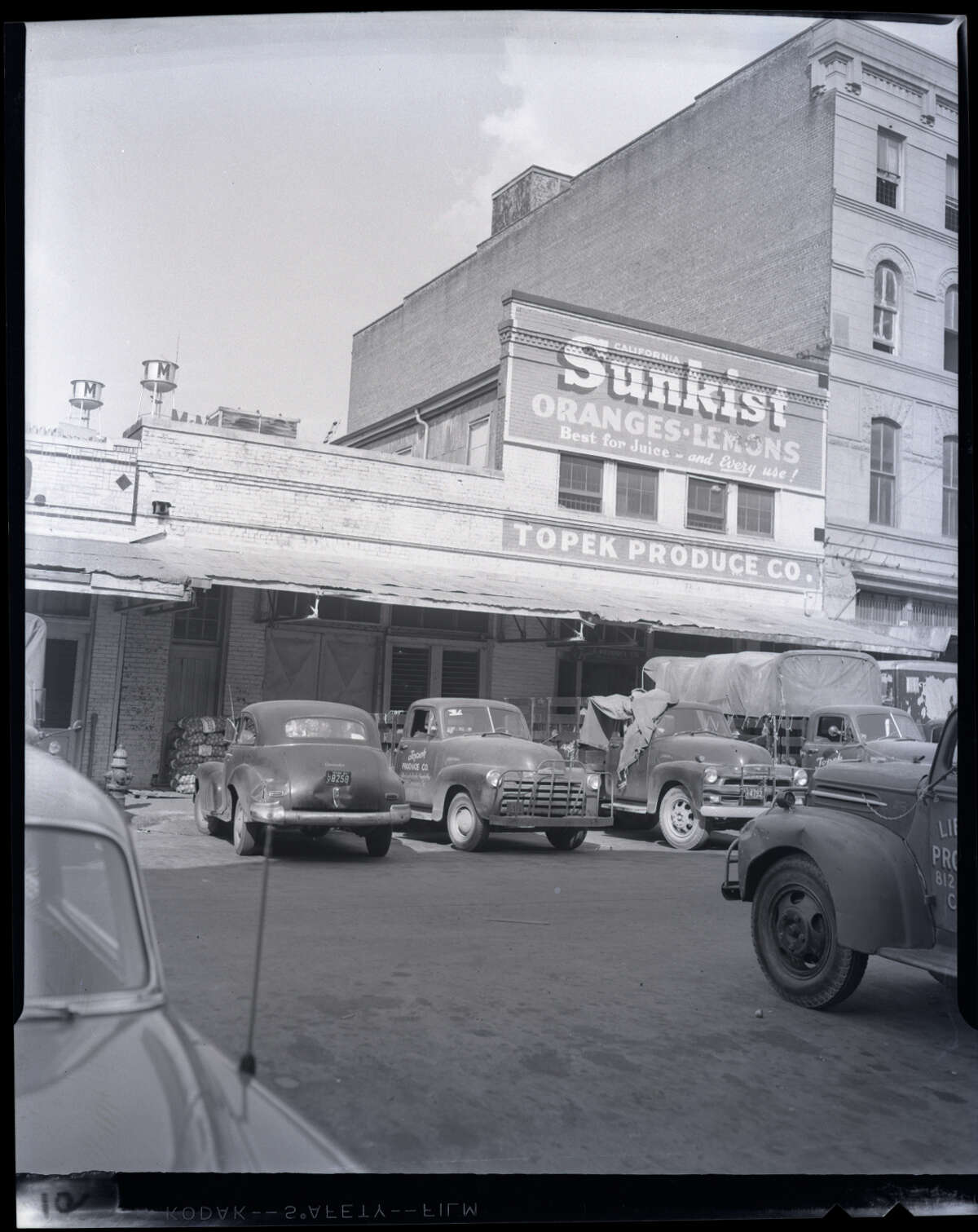 New Houston mural honors downtown's 'Produce Row' roots