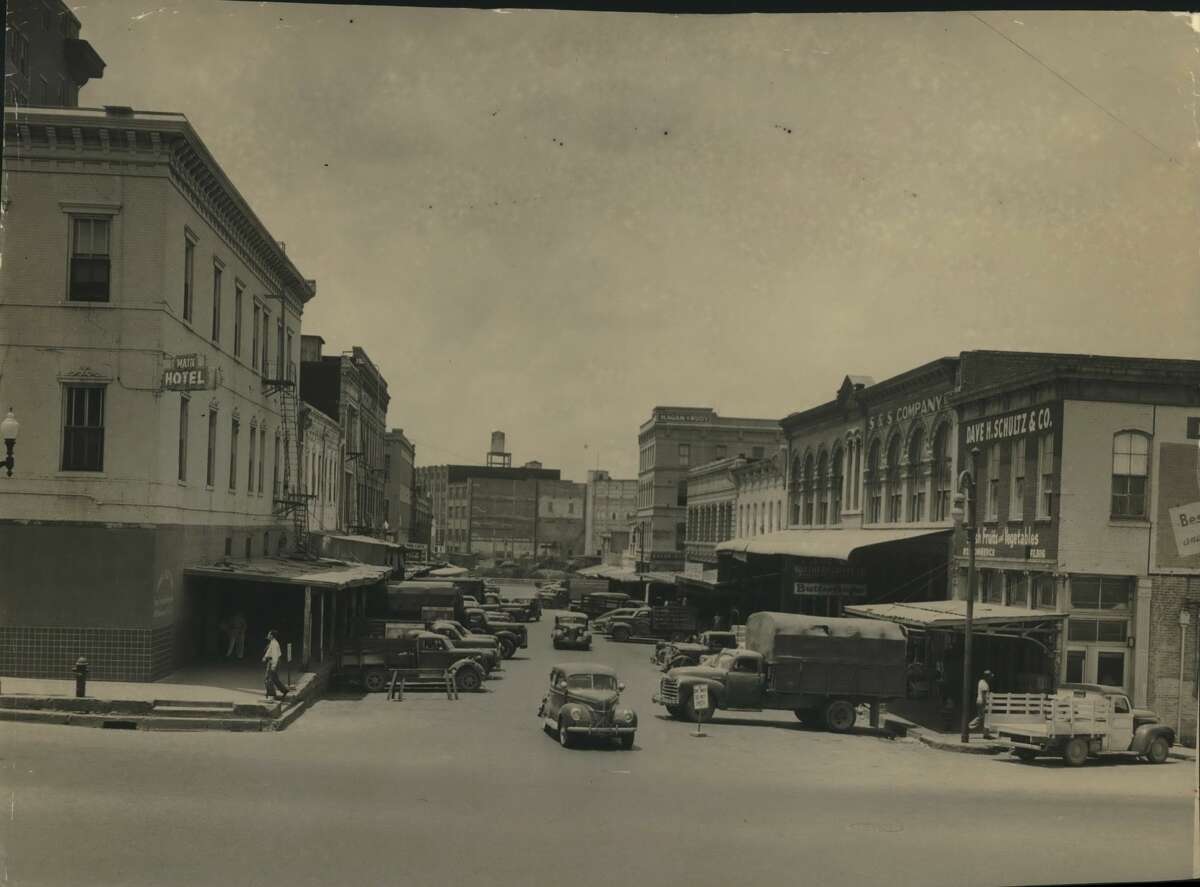 New Houston mural honors downtown's 'Produce Row' roots