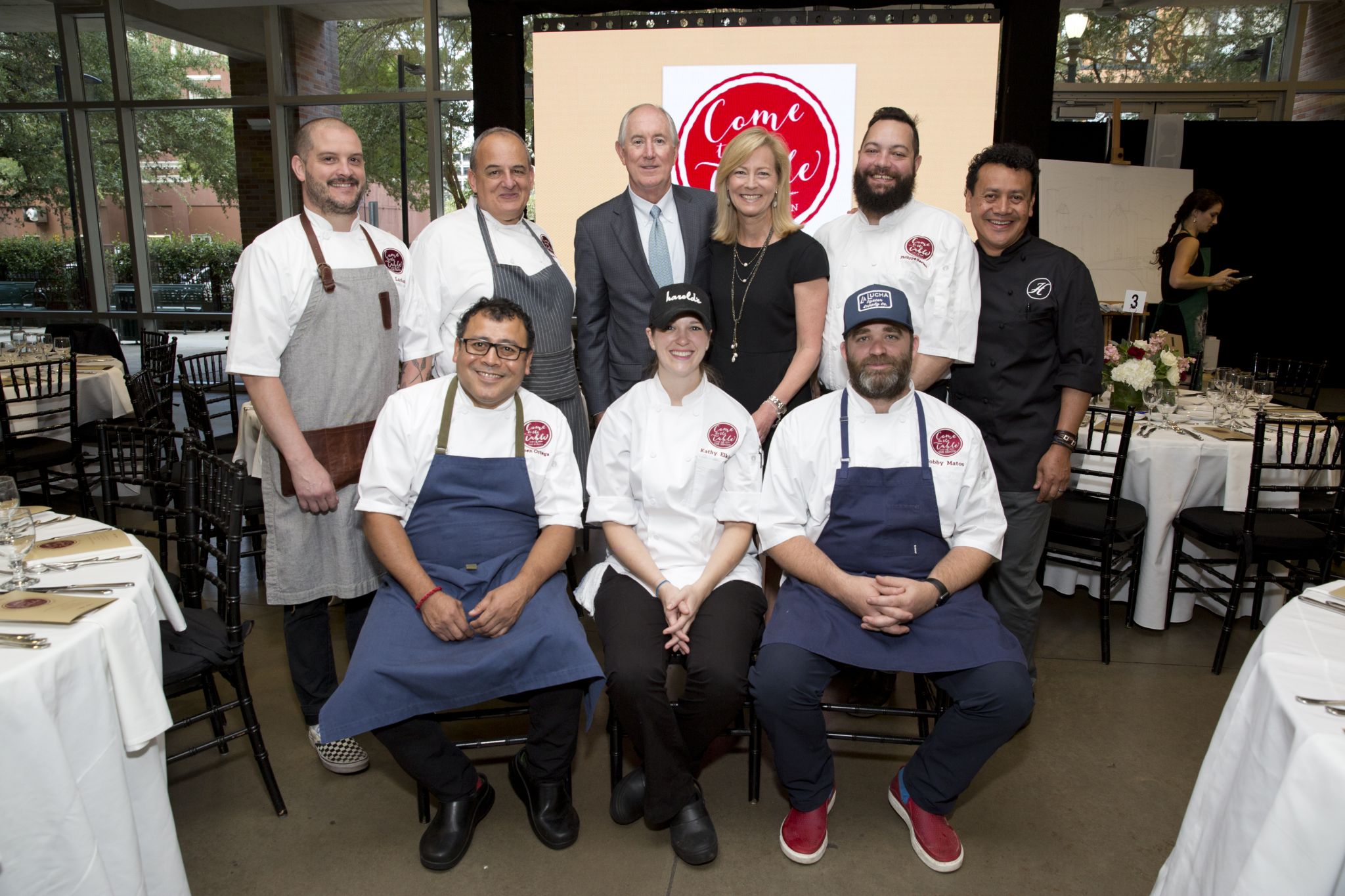 Celebrity Houston chefs serve four-course dinner at local homeless shelter