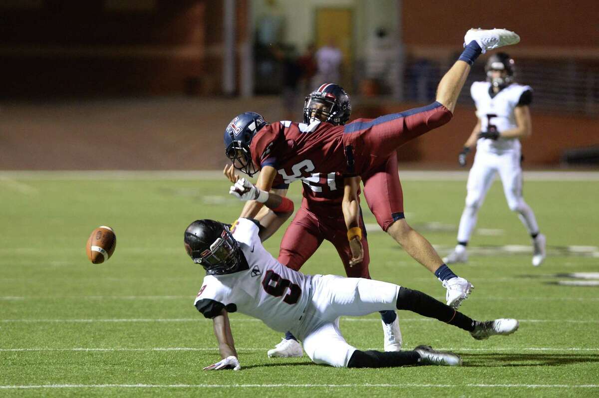 Undefeated Tompkins leads five winning football teams in District 19-6A