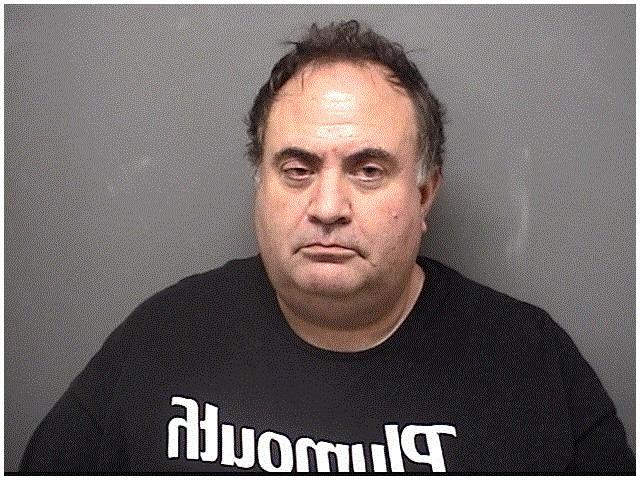 Darien man charged with DUI