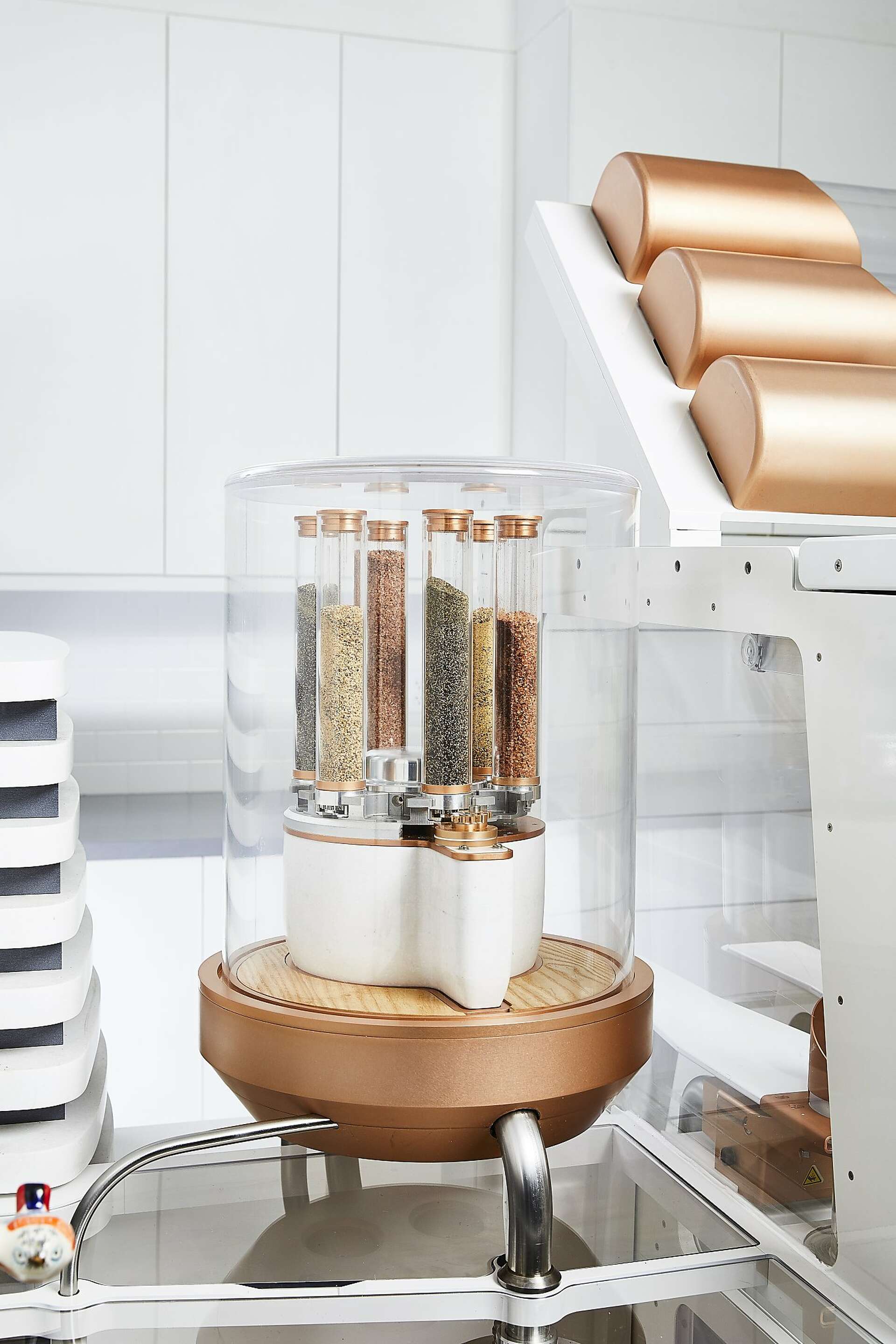 Creator, San Francisco’s burger robot restaurant, opens to walk-ins