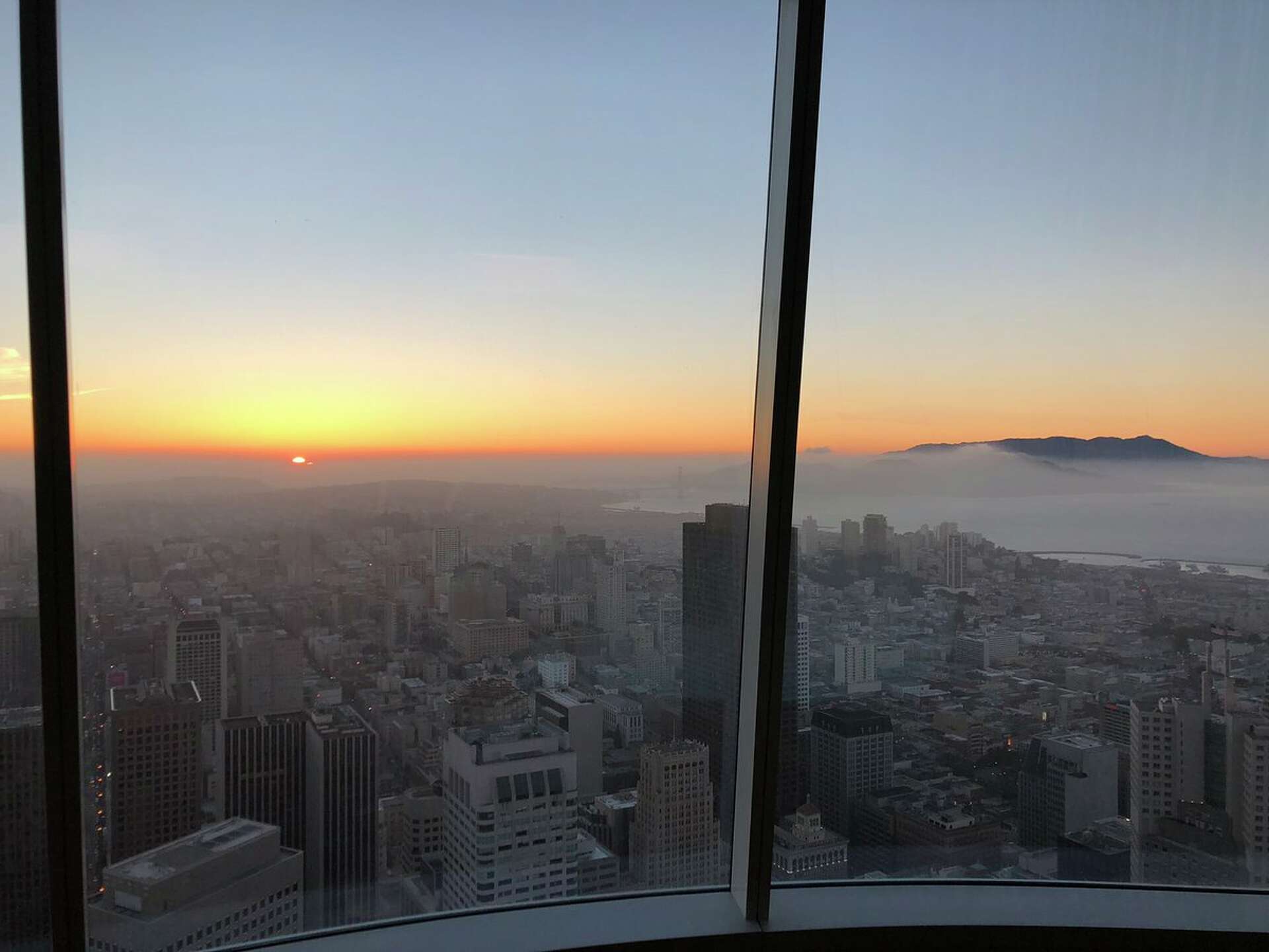 Dying to see the view from the top of Salesforce Tower? Here's your chance.