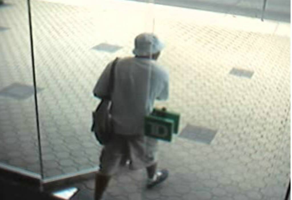 Summer Street bank robbed