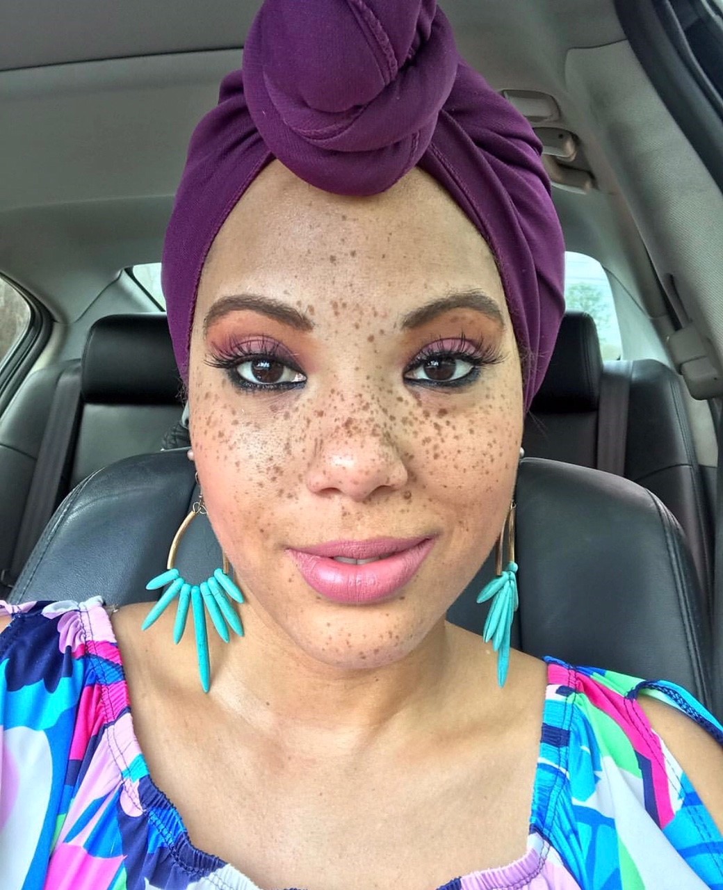 ABC 13 anchor frees her freckles on Twitter to show natural beauty ...