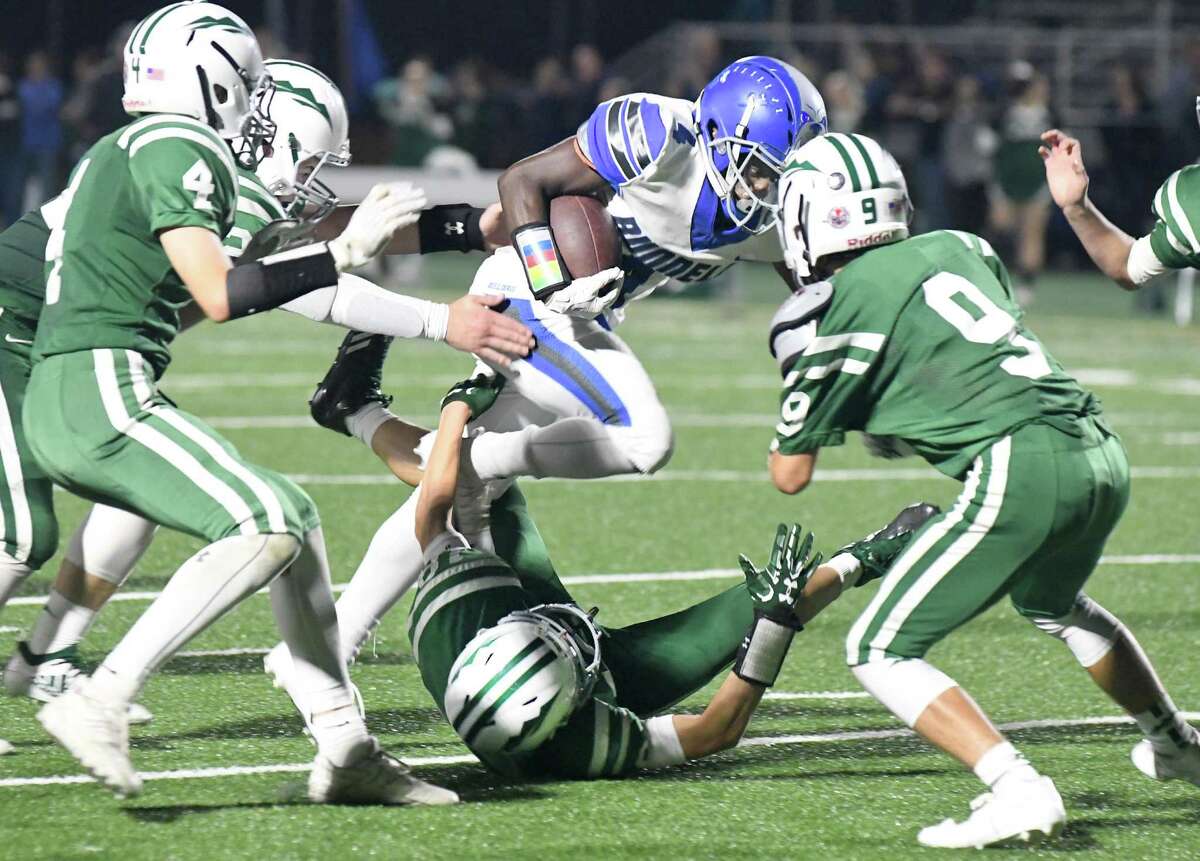 Football: Bunnell routs New Milford