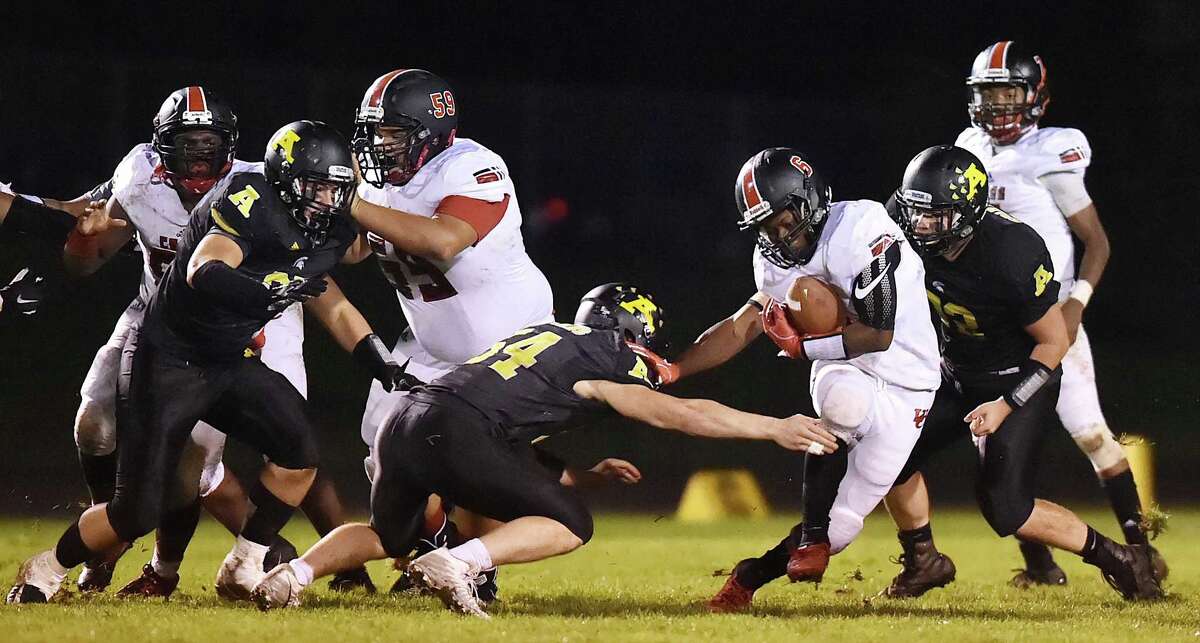 Amity football team scores SCC win over Wilbur Cross