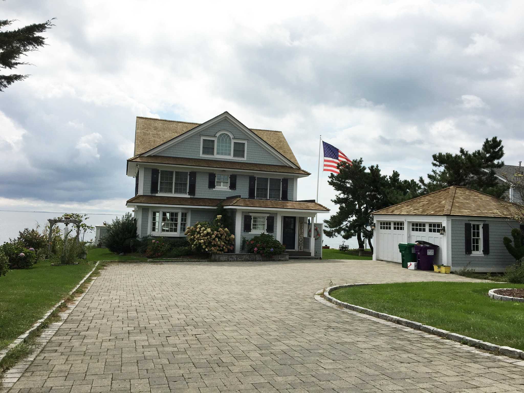 How rich are Bob Stefanowski and Ned Lamont?