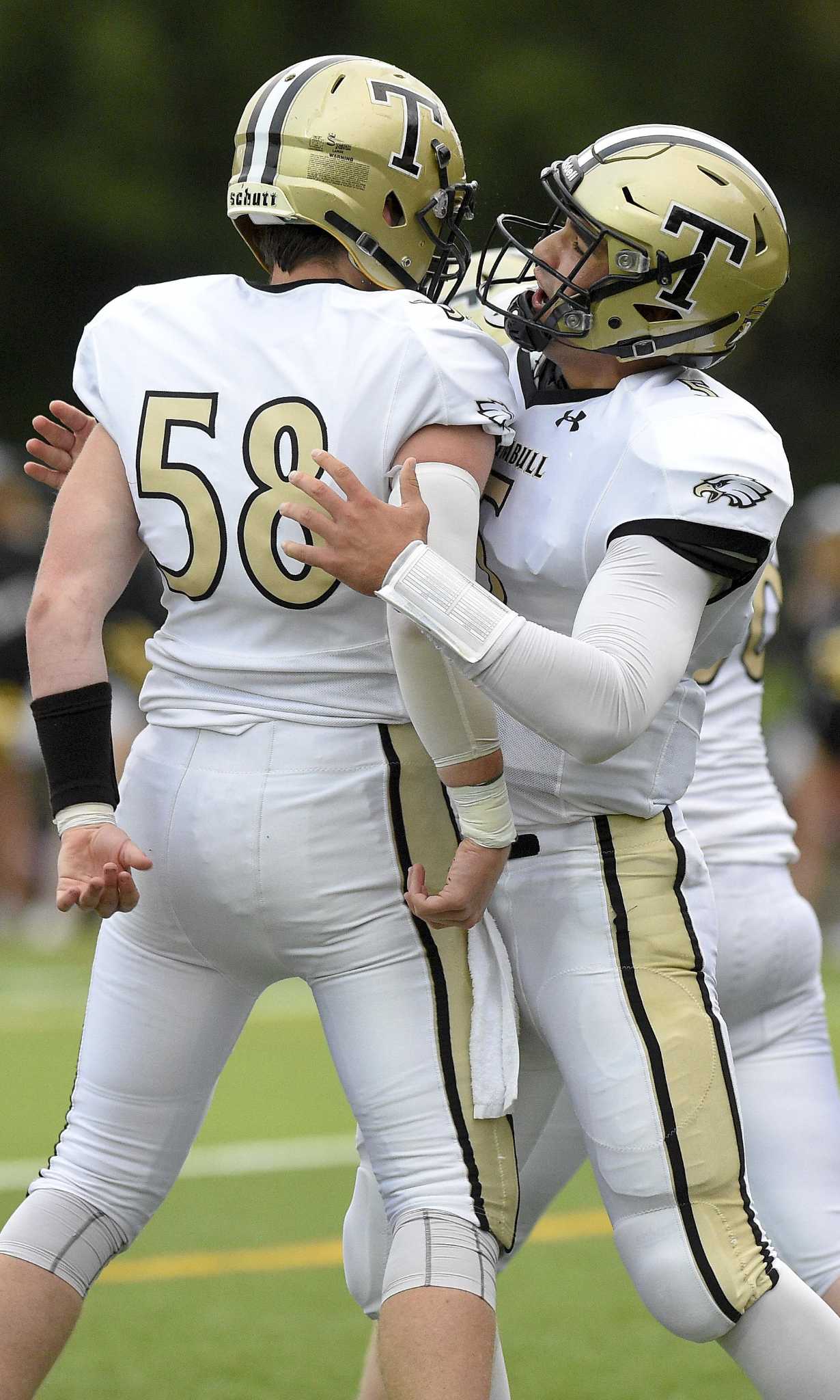 Eagles soar past Crusaders