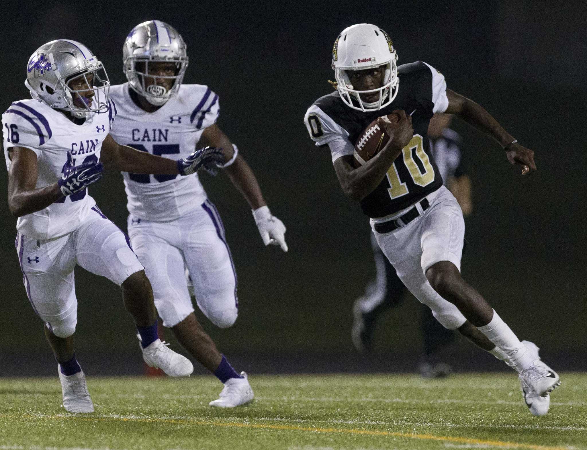 FOOTBALL: Conroe earns first district win under Hardeman
