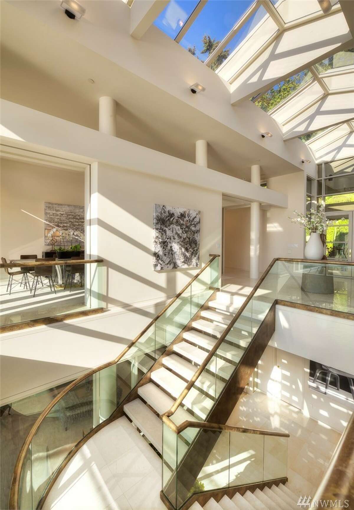 Step inside this $10.5M Mercer Island mansion