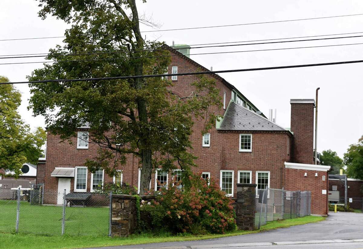 Wadsworth Lab project gets only two bidders