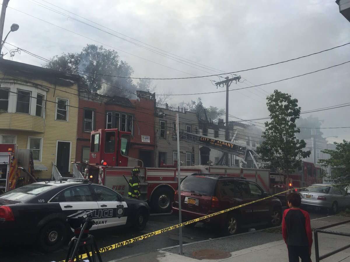 2 fires destroy a dozen buildings in Albany
