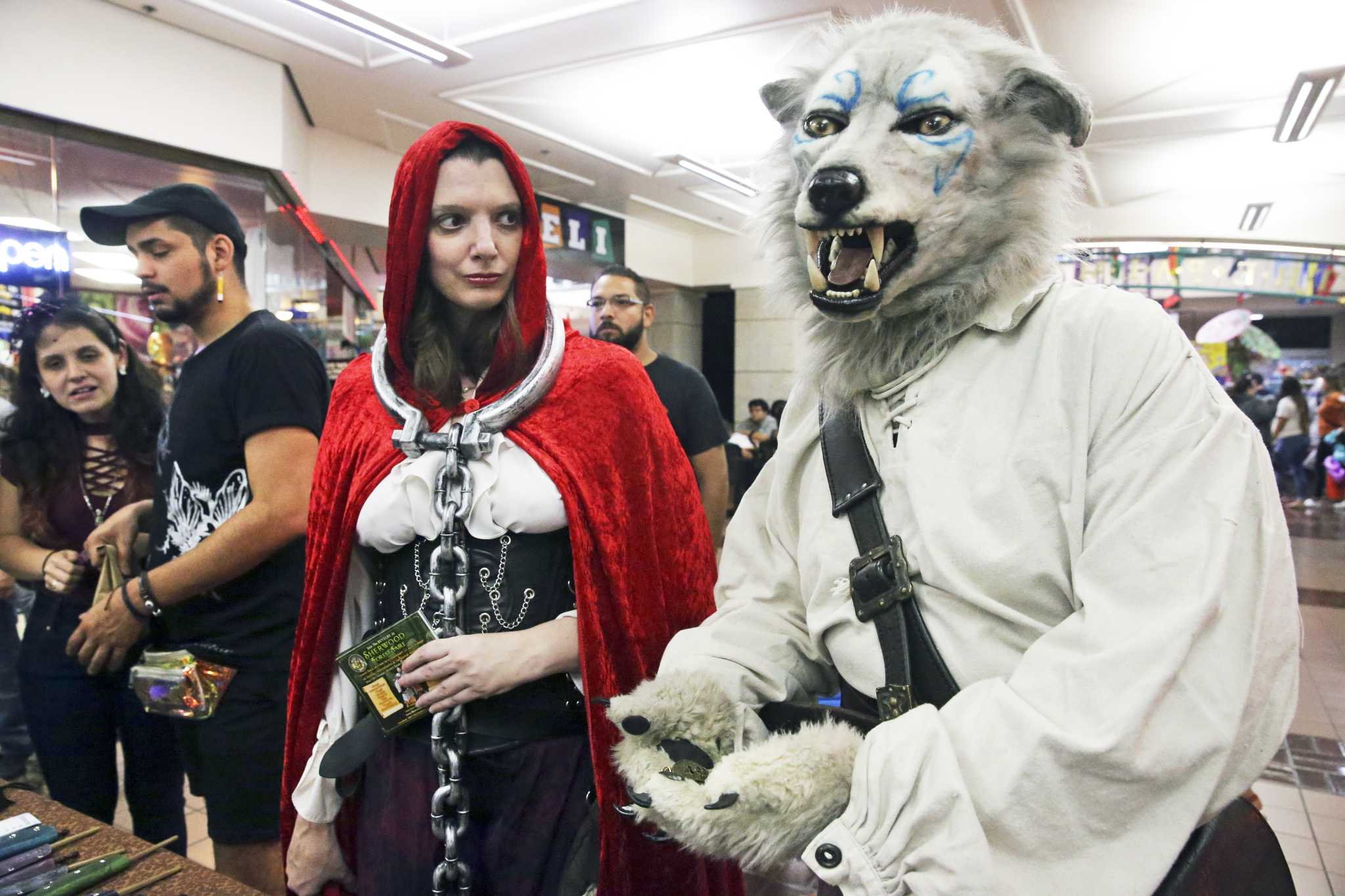 Monster-Con scares up screams