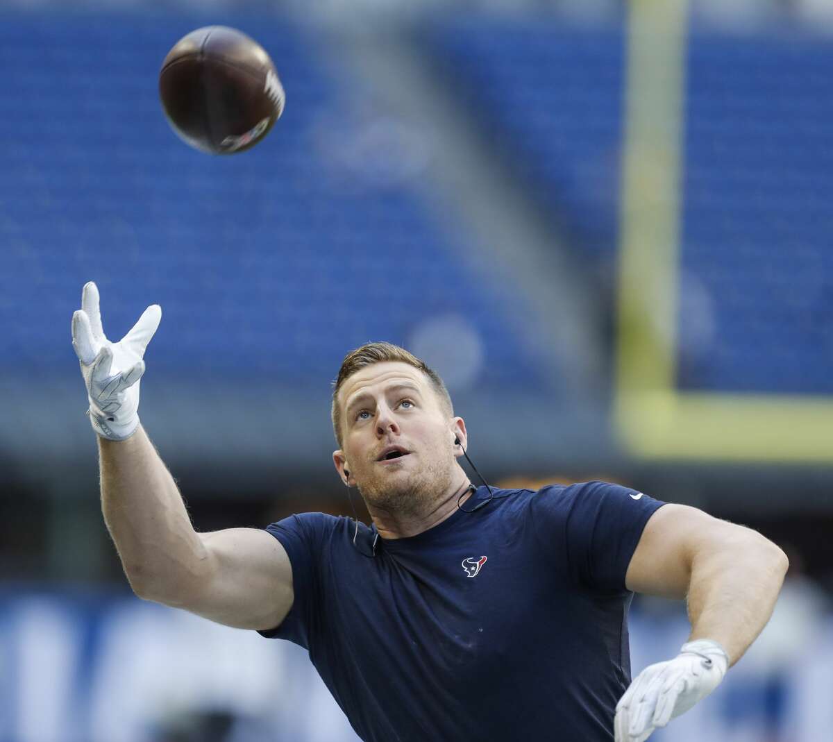 Texans star J.J. Watt sets record, chasing Reggie White