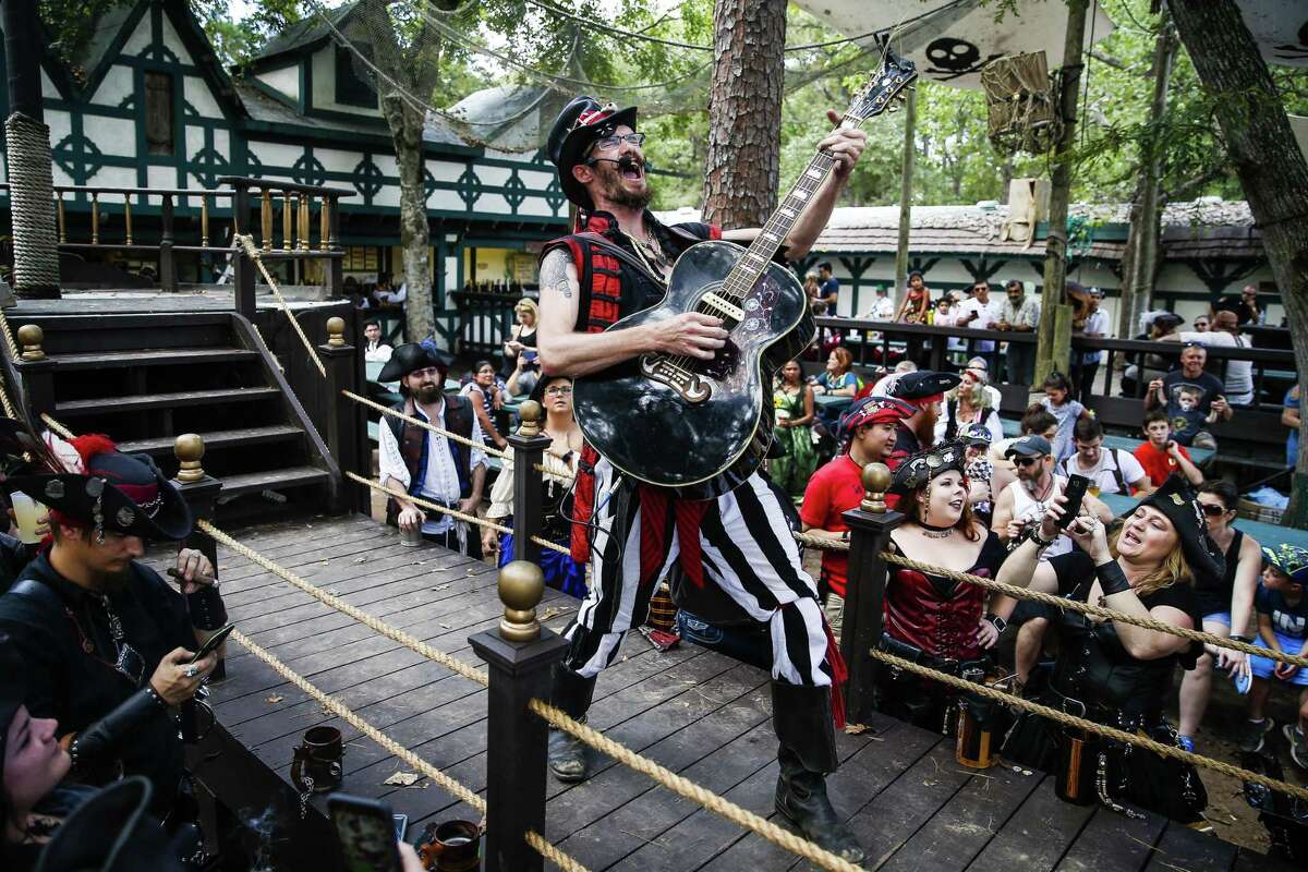 Ren Fest gets classy with high tea, concierge service