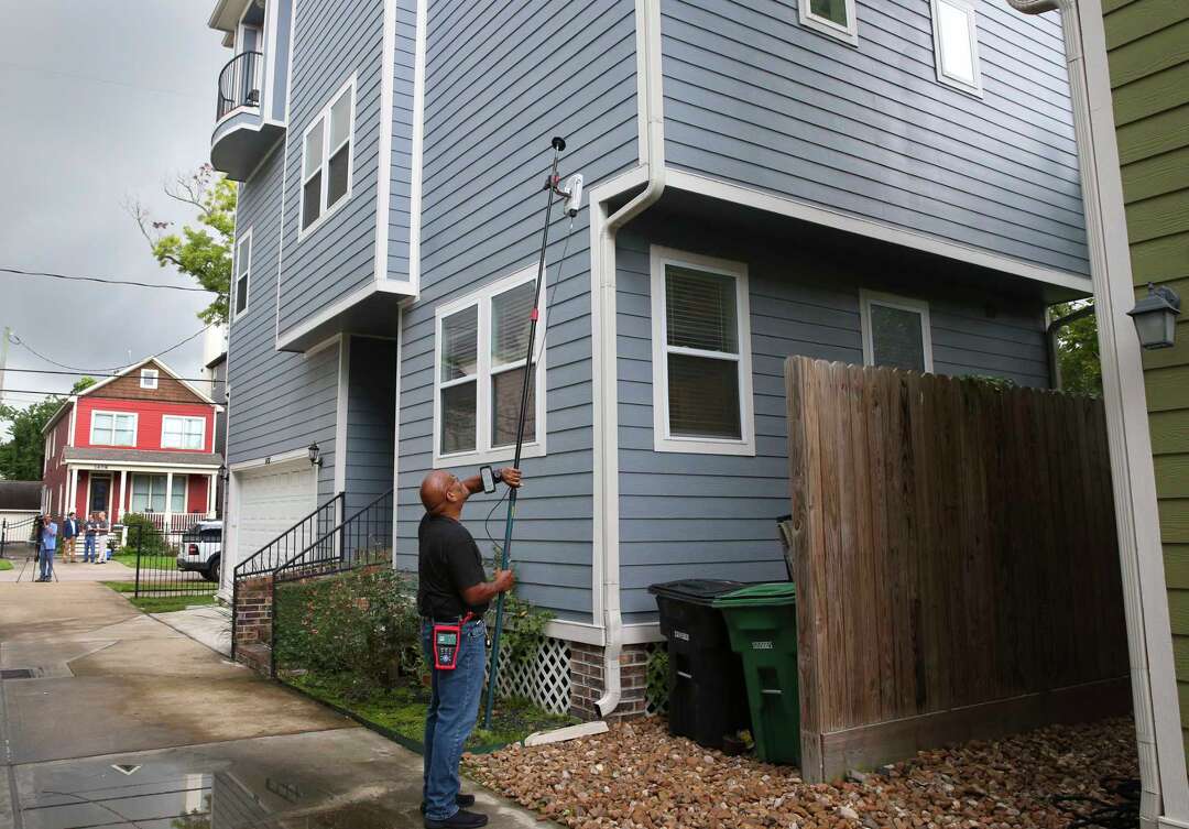 Houston couple gets first Verizon 5G broadband installation in the U.S.