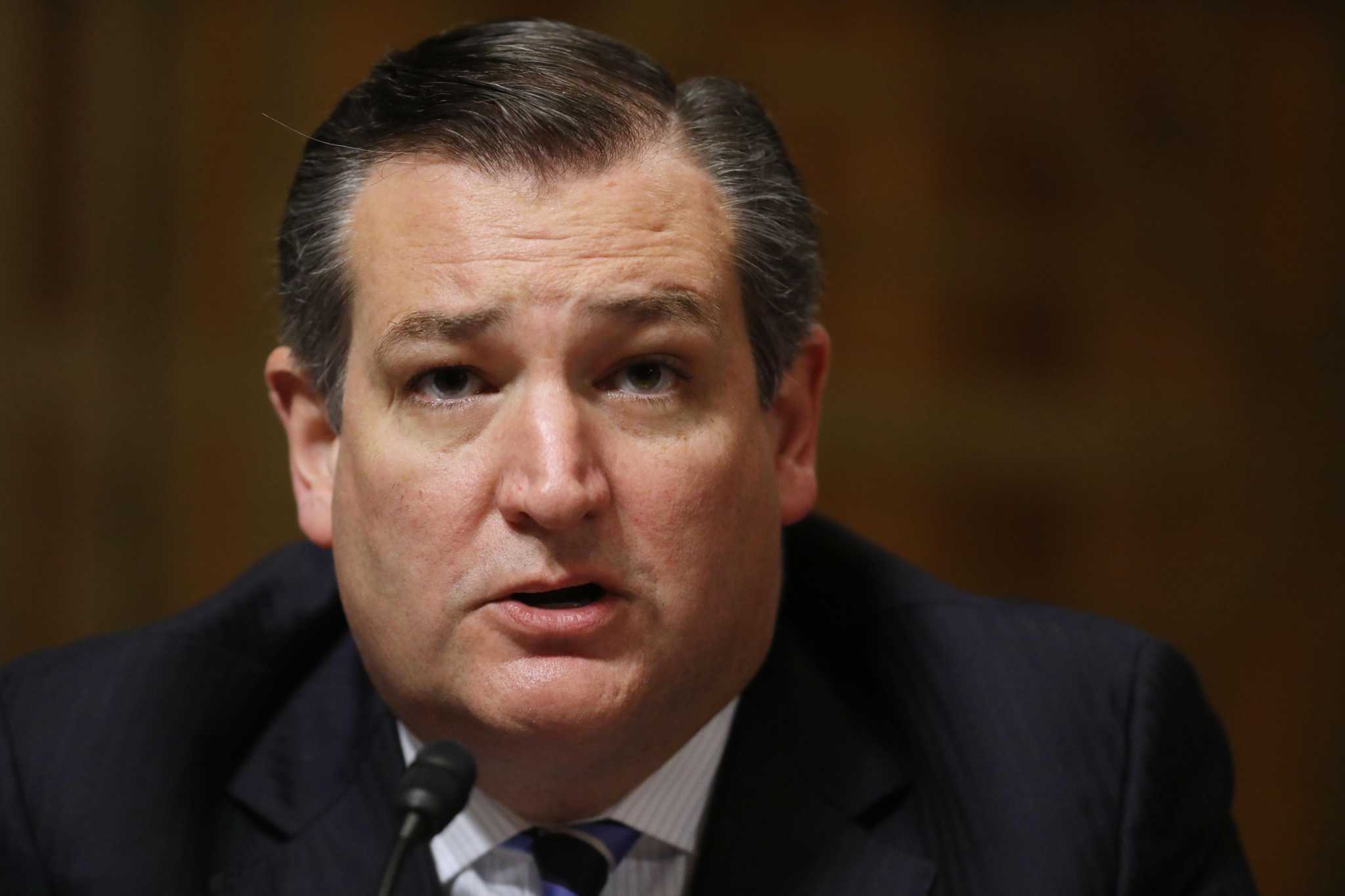 Texas senators Ted Cruz and John Cornyn speak out against bomb threats