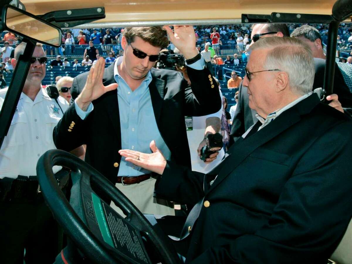 Yankees owner George Steinbrenner dies at 80