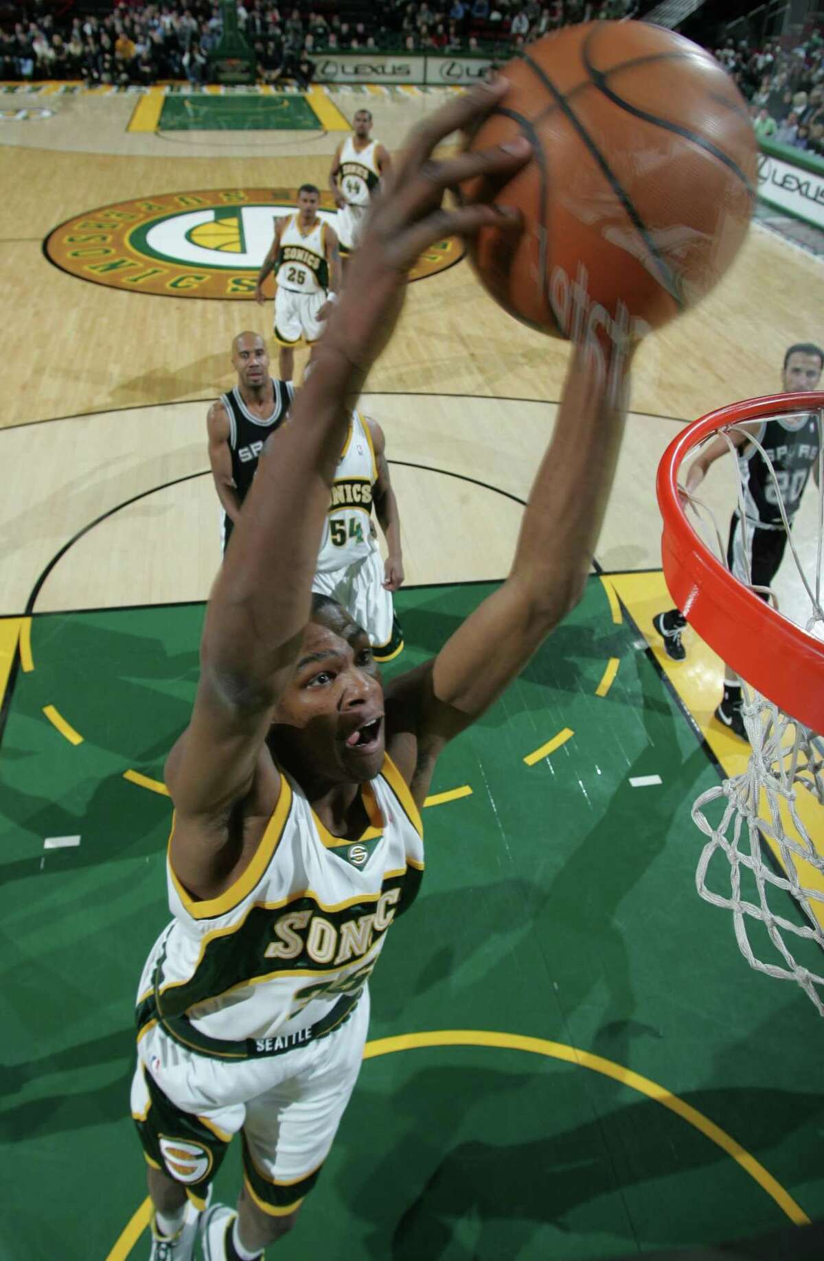 Kevin Durant readies for emotional Seattle homecoming