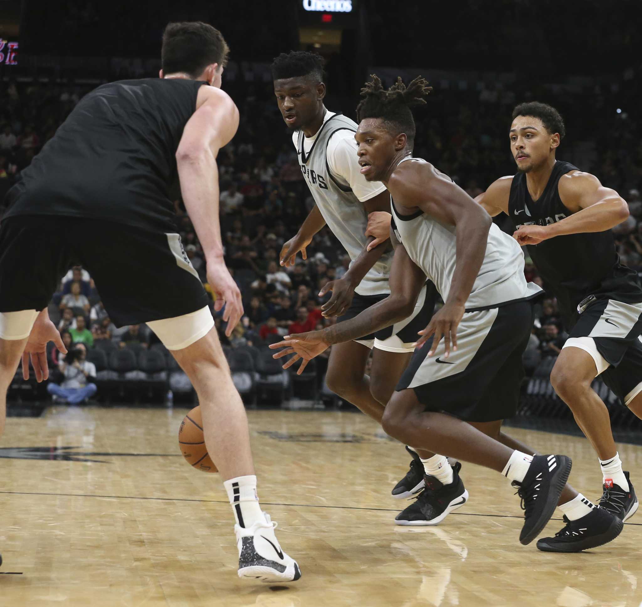 Walker shows off ‘raw talent’ at scrimmage