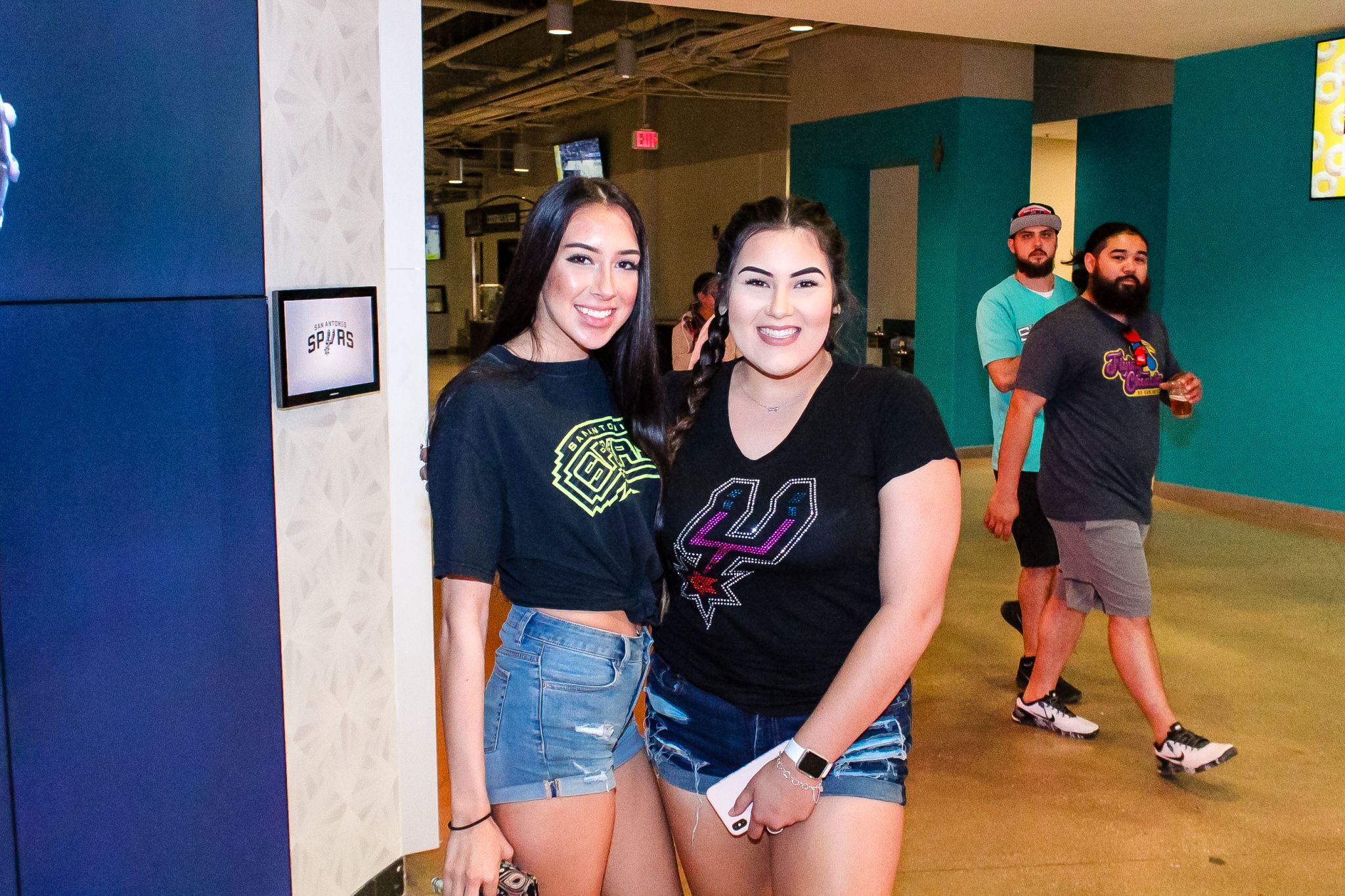 Photos: Fans cheer on the San Antonio Spurs during the 2018 Silver and ...