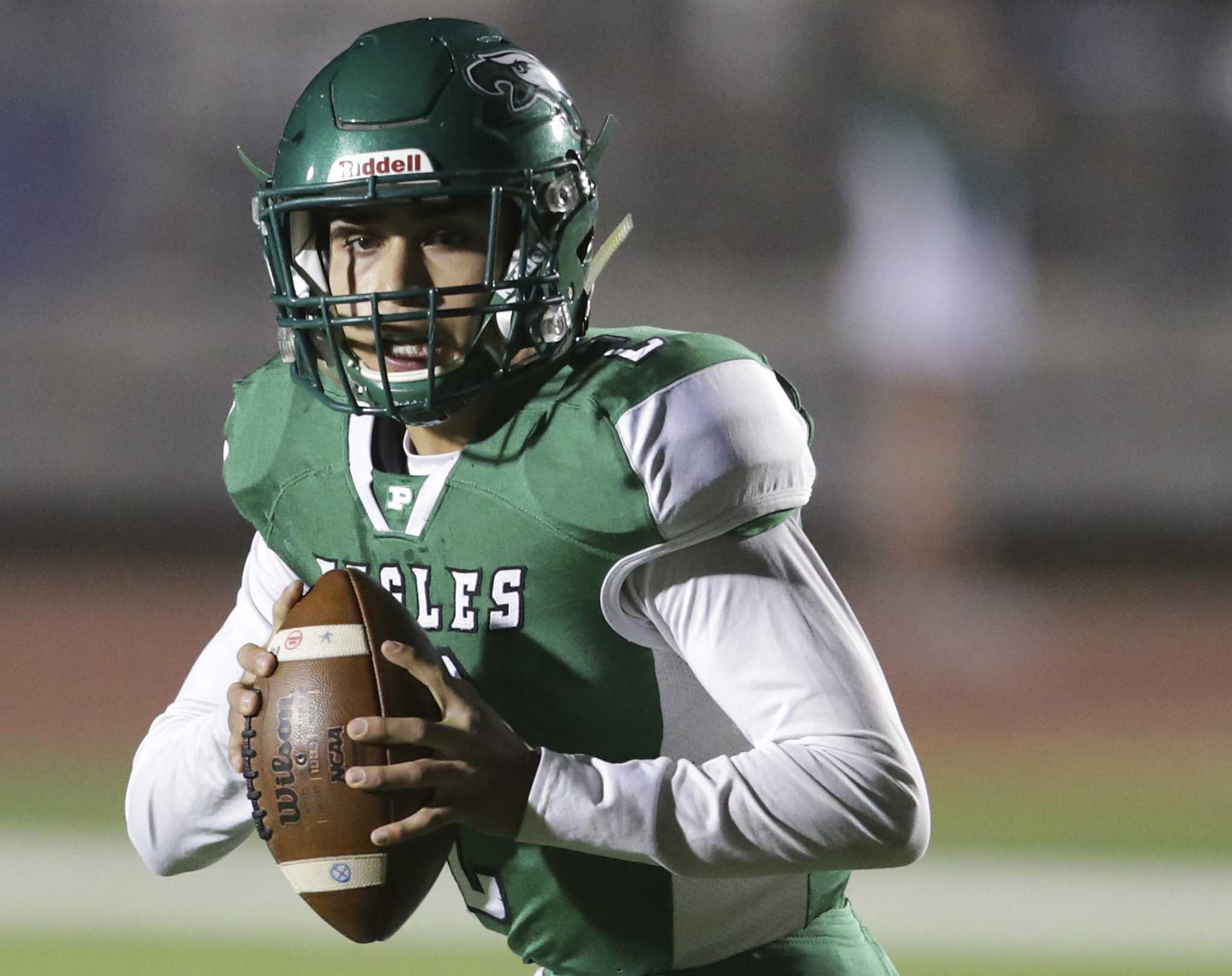 Small-school quarterback put up big numbers