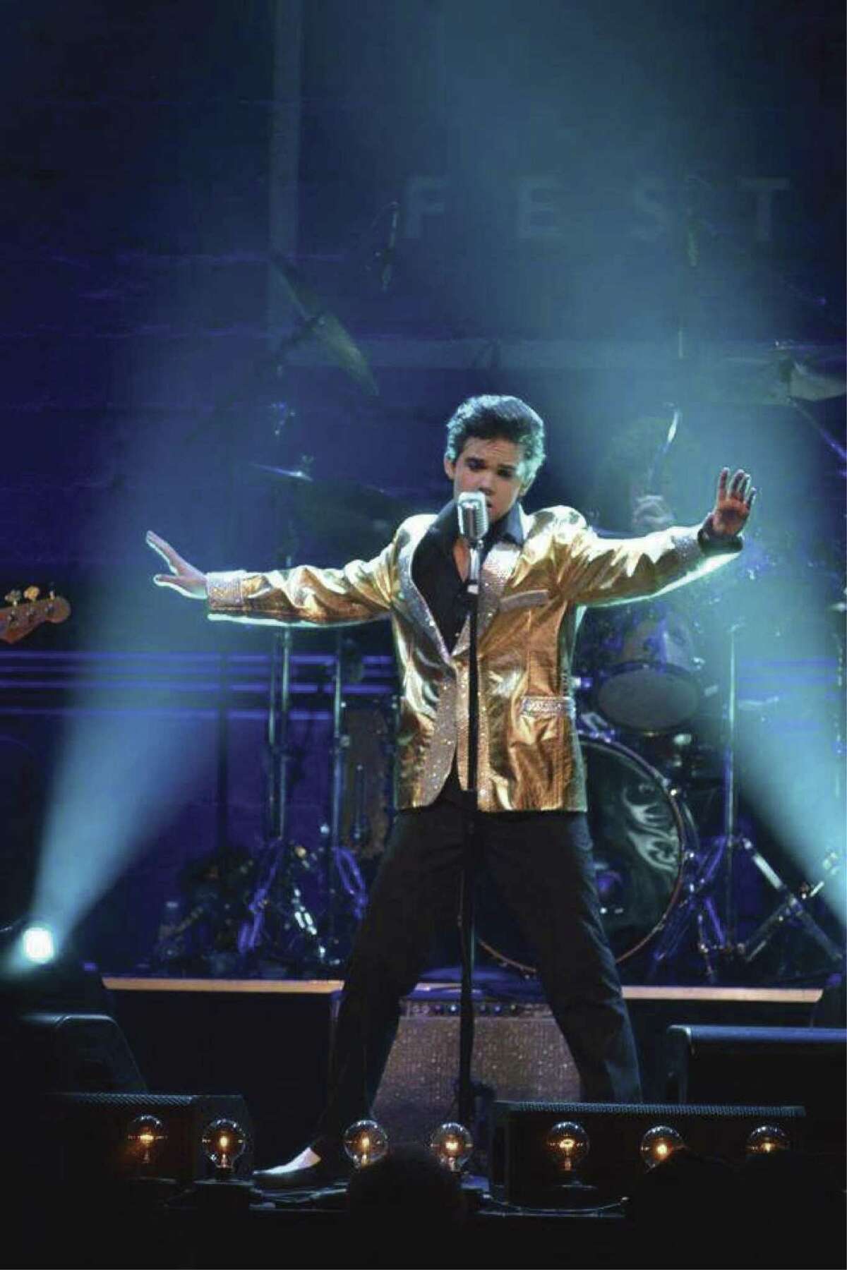 Vince King, Riley Jenkins pay tribute to Elvis in Humble Saturday