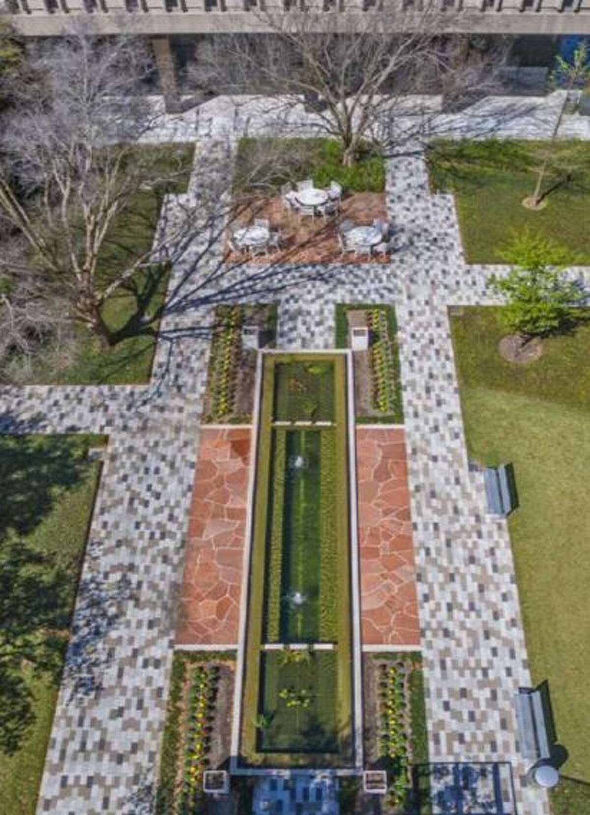 Plan for former Chevron site in Bellaire draws mixed reviews