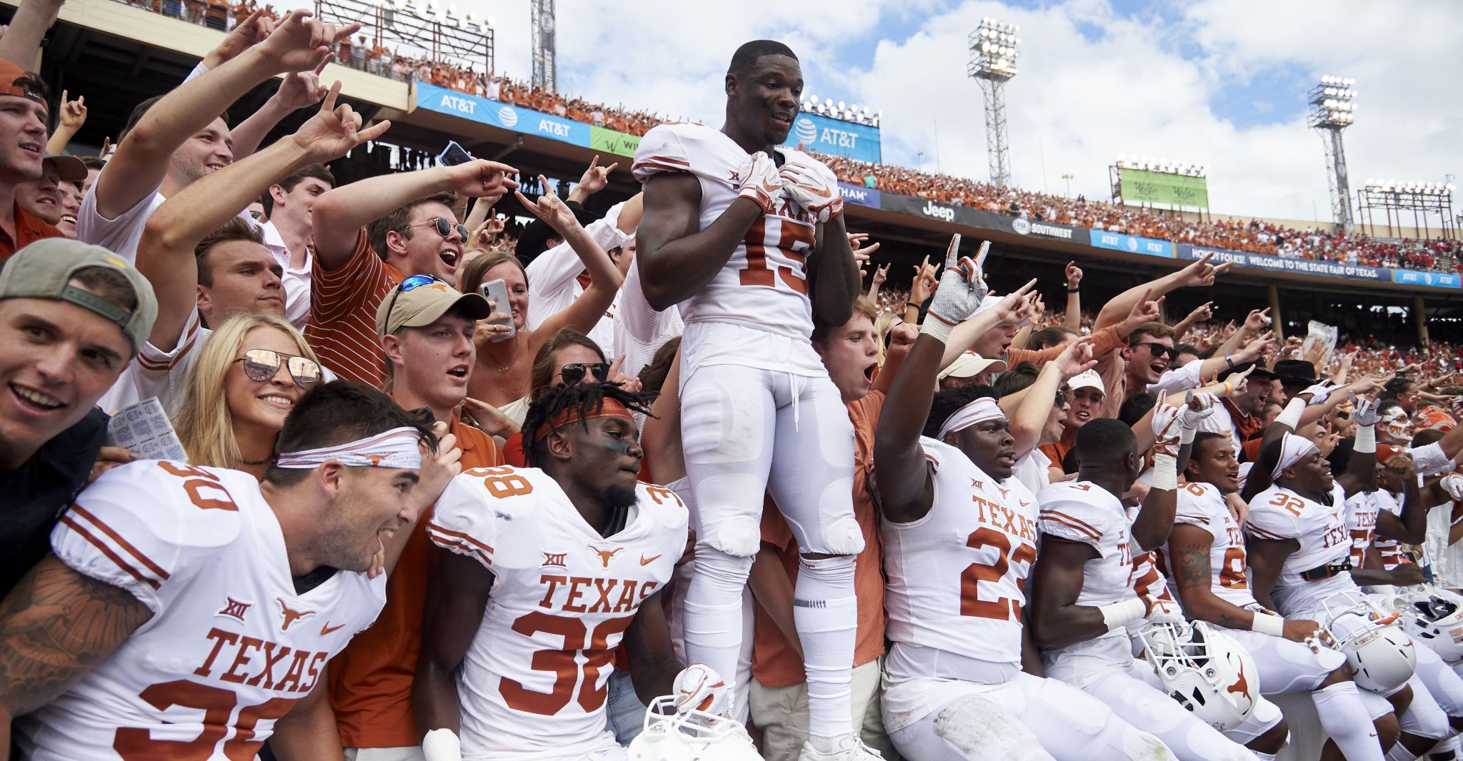 No. 19 Texas beats No. 7 Oklahoma on late FG