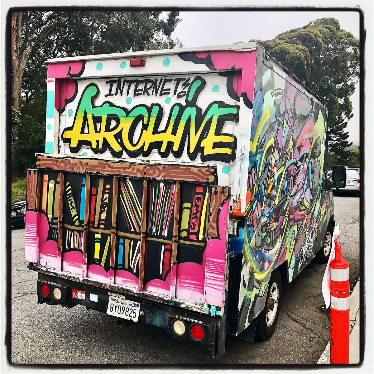 Internet Archive in SF throws a ‘Let’s fix the fricking web’ party