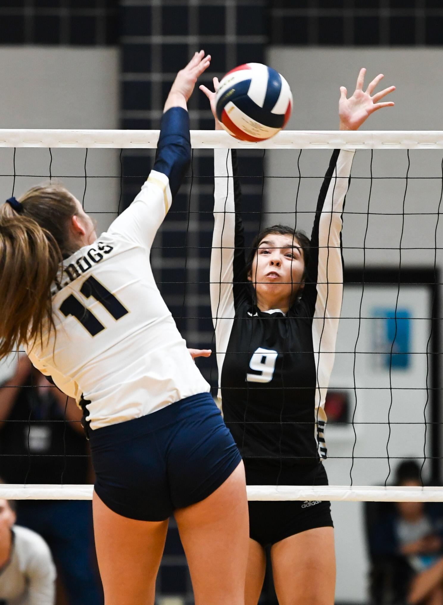 Alexander fends off United South, 3-1