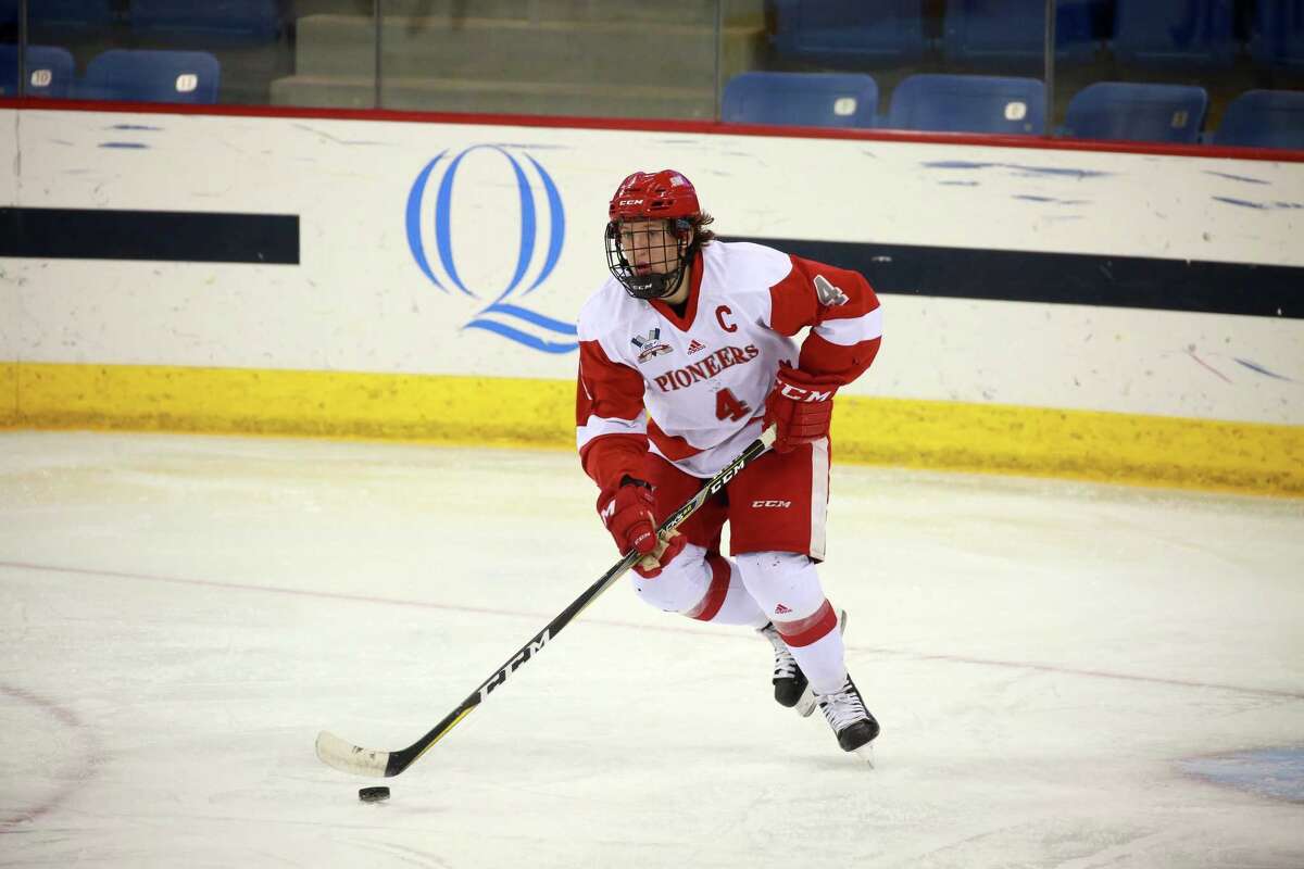 Sacred Heart men's hockey looks to build on last year's finish