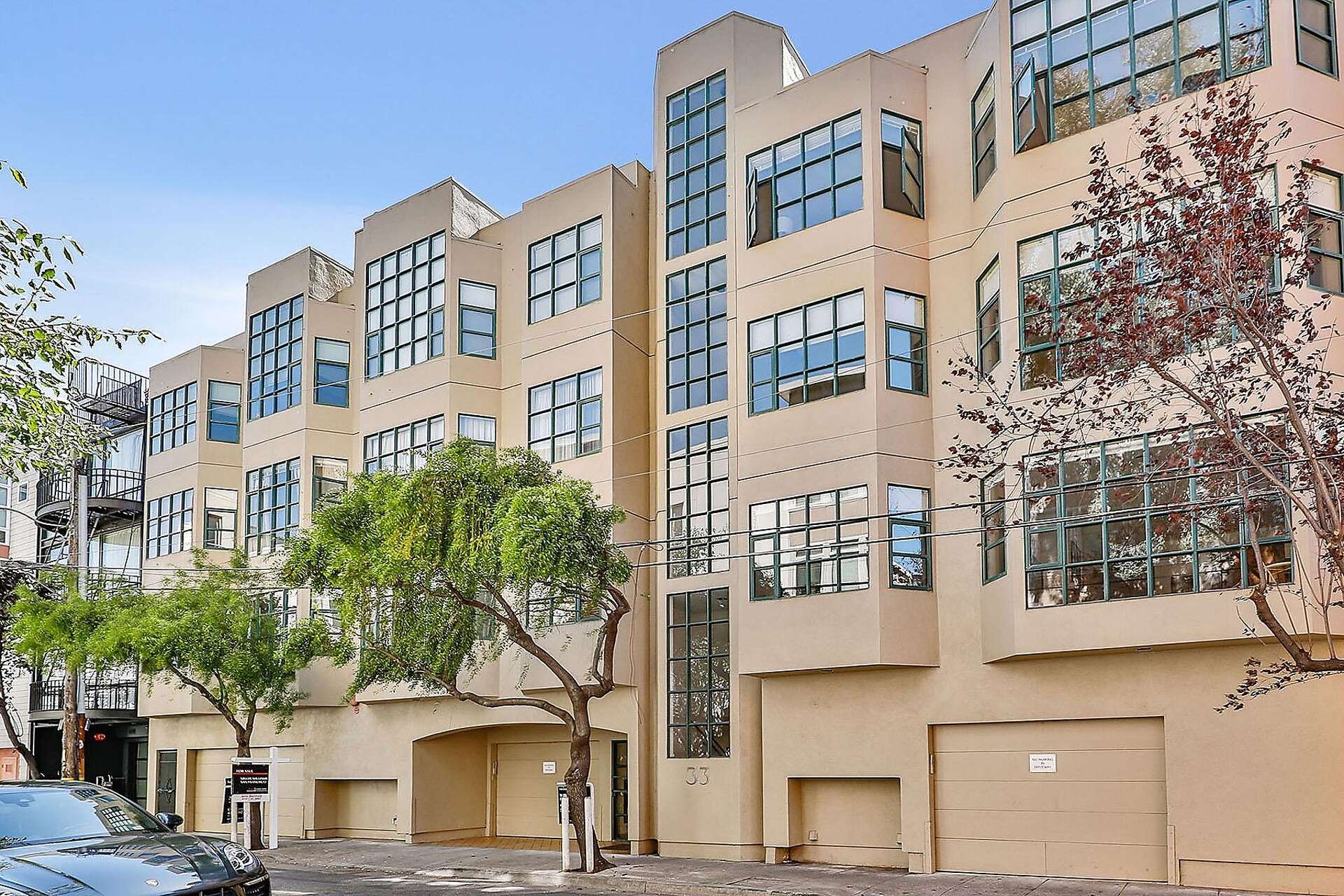 Top floor condo with partial views in North Beach