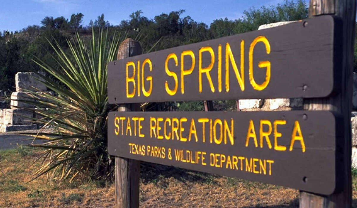 16 beautiful Texas state parks where the leaves are changing colors